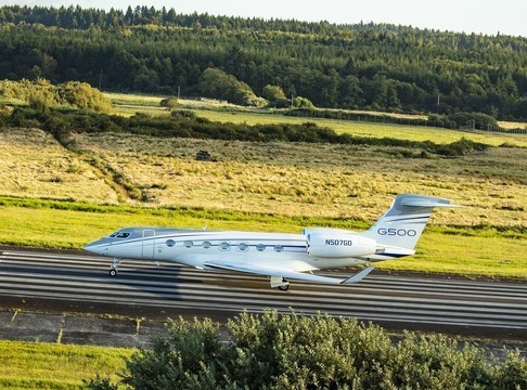 Gulfstream G500 vs Bombardier Global 5500 | AvBuyer