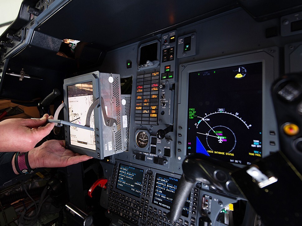 Tips for Getting a ‘Mix n Match’ Flight Deck Upgrade Right | AvBuyer