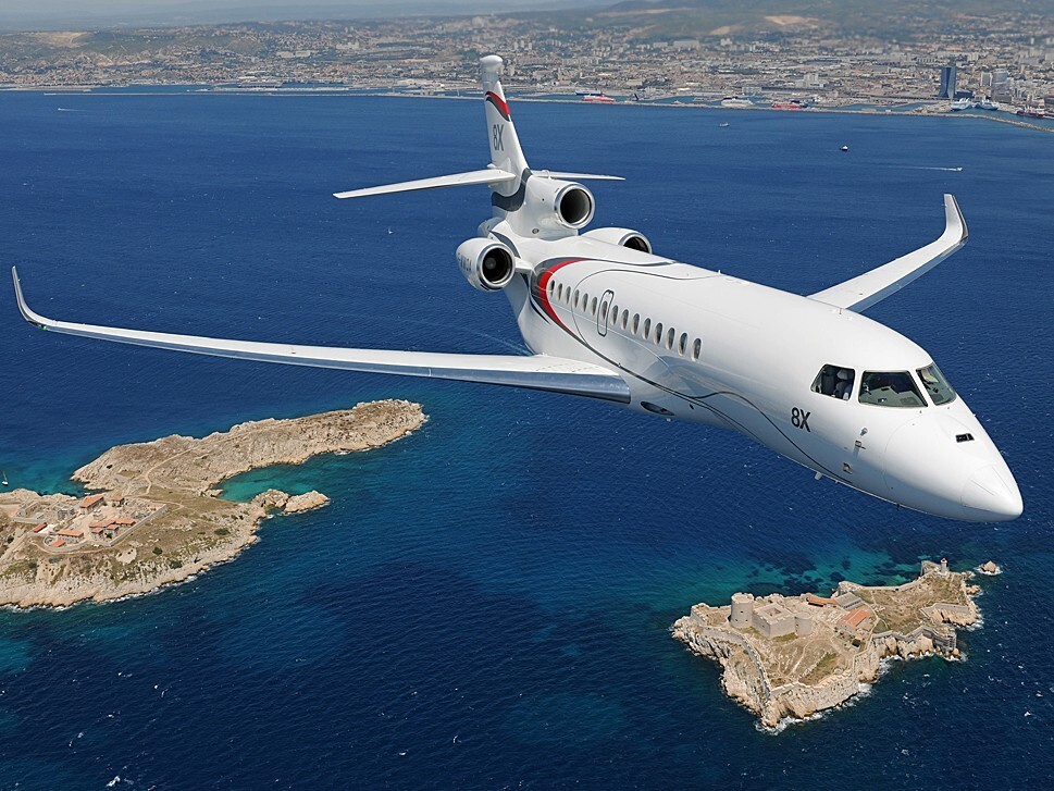 Dassault Falcon 8X versus Gulfstream G600 | AvBuyer