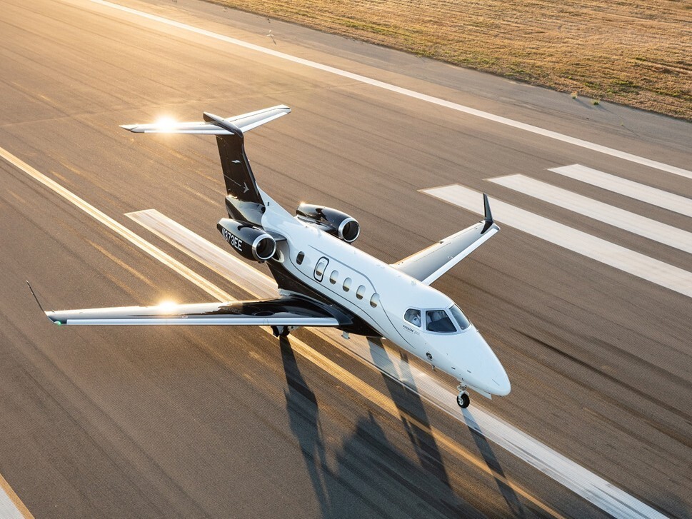 Embraer Phenom 300E vs Embraer Phenom 300 | AvBuyer