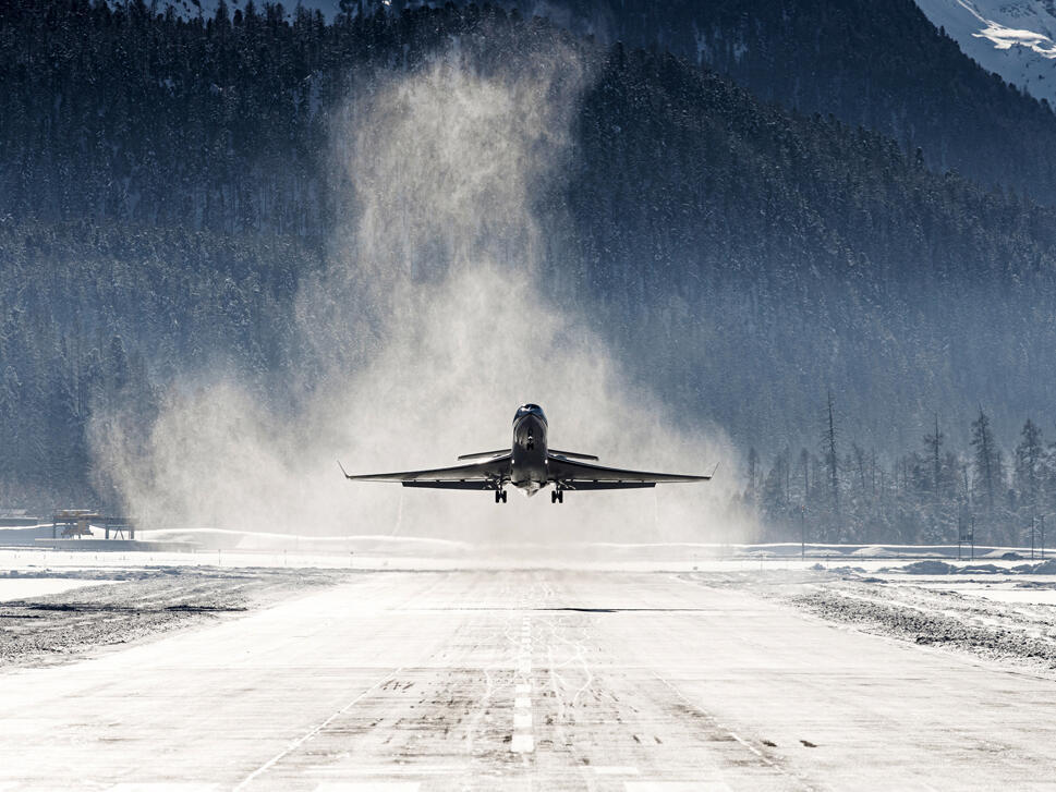 CRM Training: Handling Runway Excursions During Landing | AvBuyer
