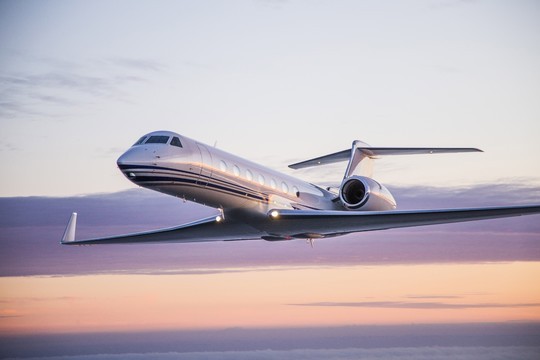 Gulfstream G550 vs Dassault Falcon 7X | AvBuyer