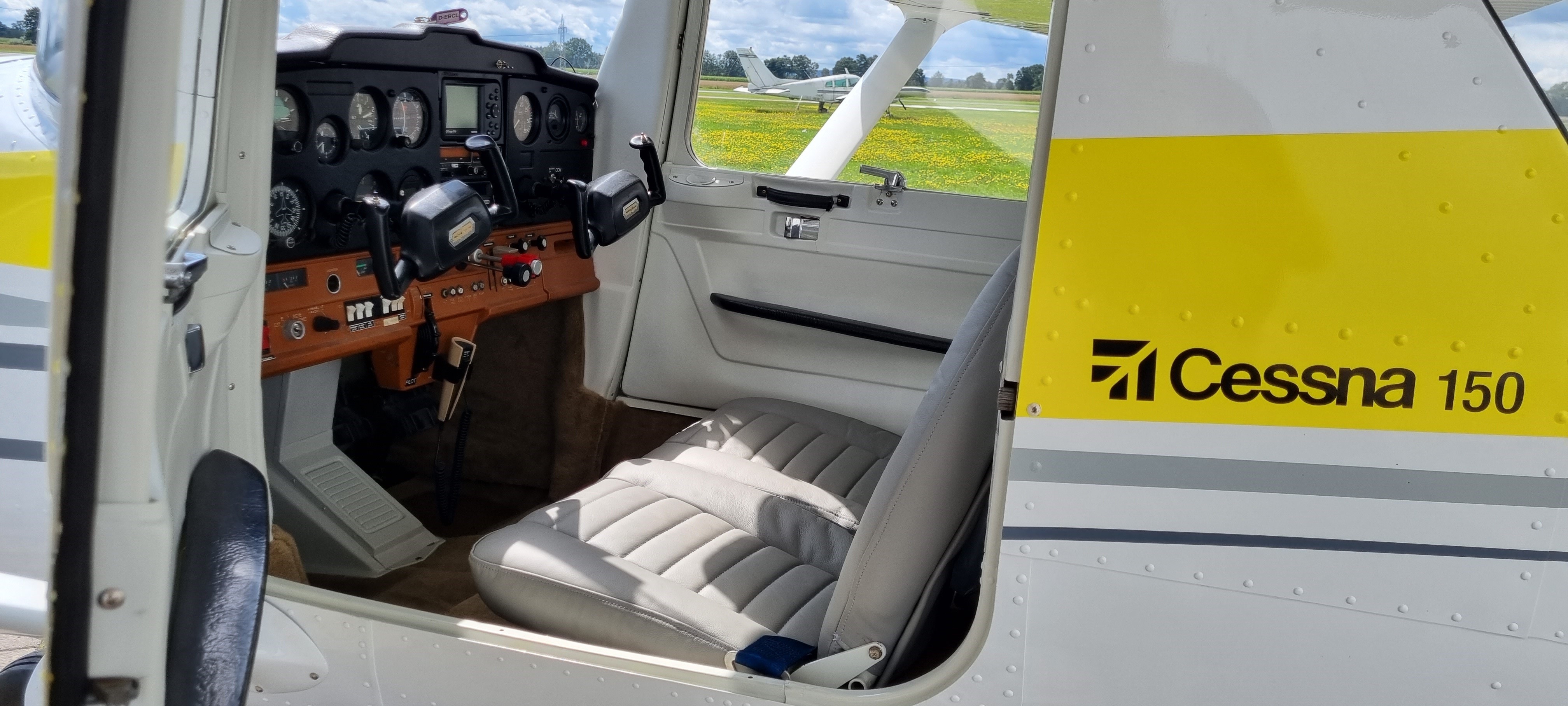 1977 Cessna 150 For Sale – Cessna 150 Aircraft For Sale – NHMRJ