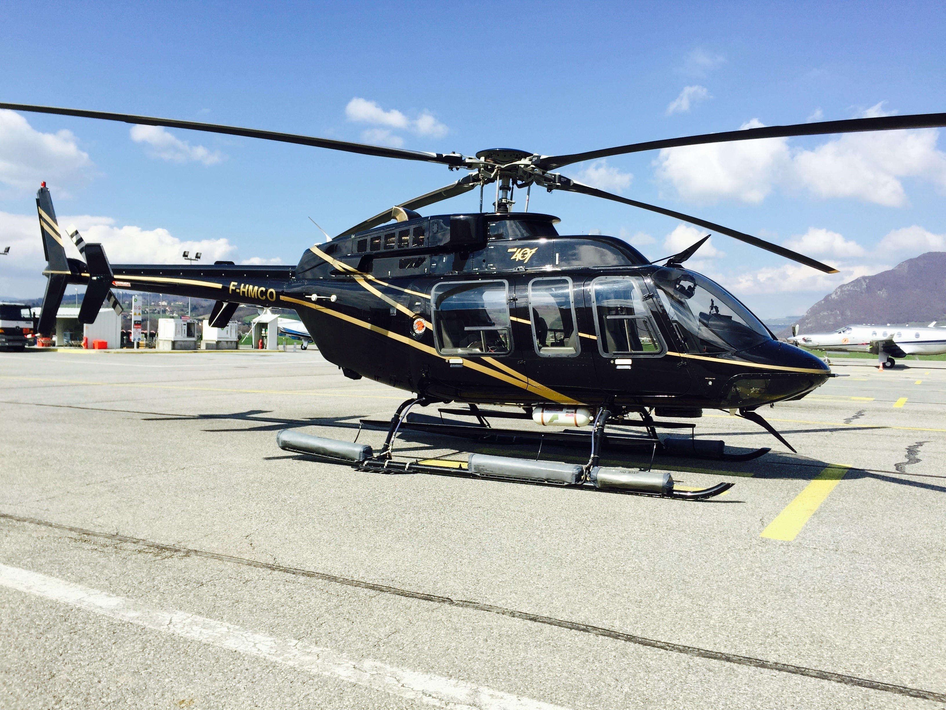 1997 Bell 407 For Sale | France. 1955 hrs. | AvBuyer