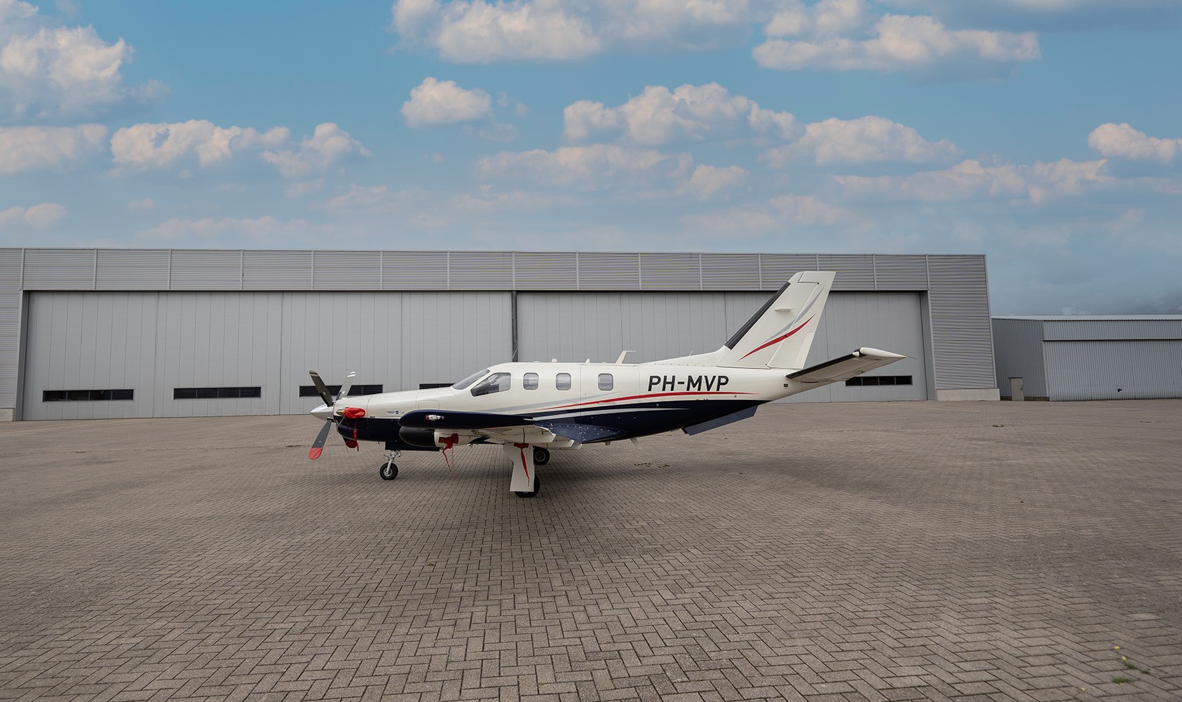 2004 Daher TBM 700C2 For Sale | NL. 1830 hrs. | AvBuyer