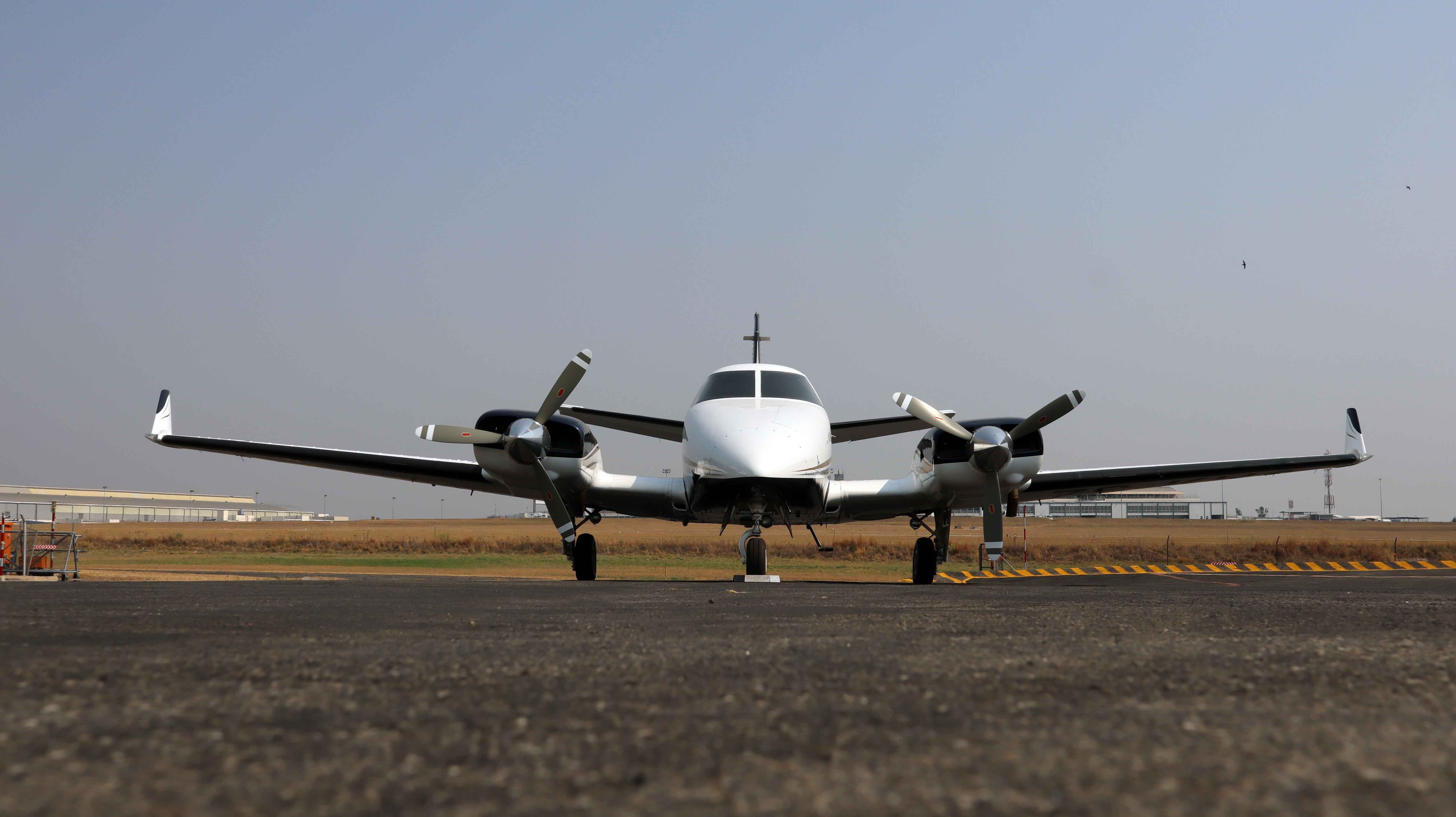 1978 Beechcraft B60 Duke For Sale | ZA. 3450 hrs. | AvBuyer