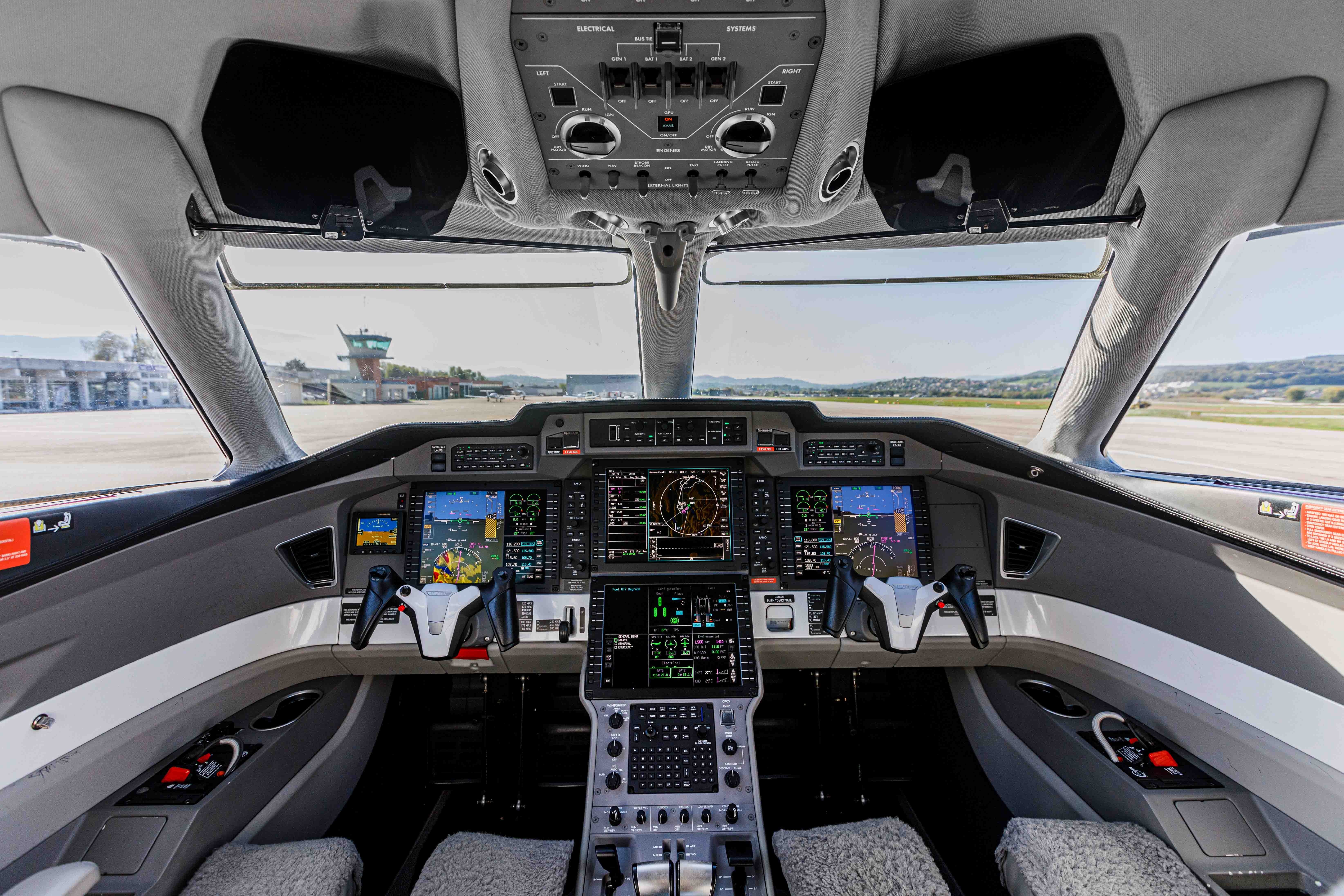 2018 Pilatus PC-24 For Sale | France. 1344 hrs. | AvBuyer