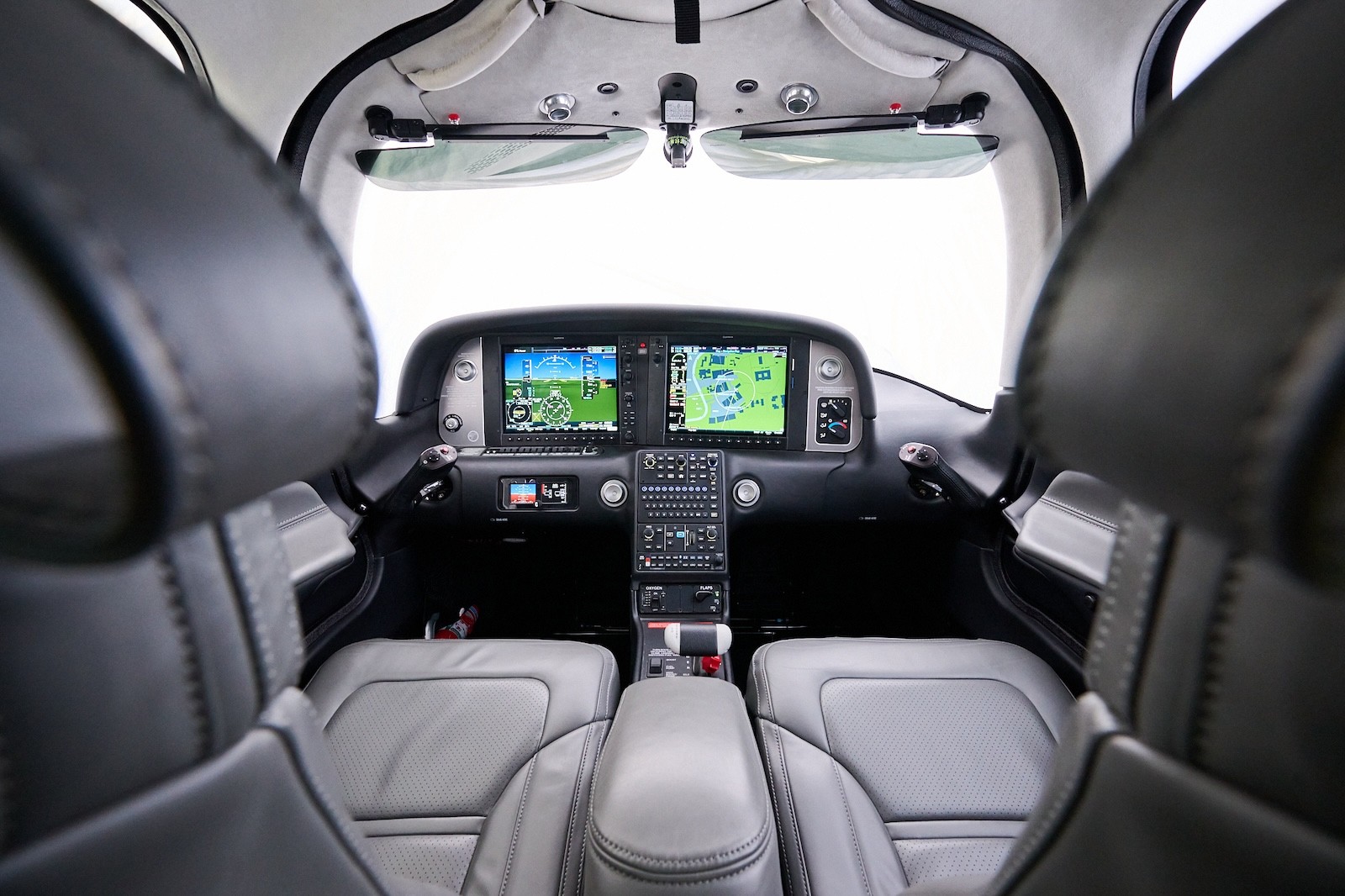 2021 Cirrus SR22T G6 GTS For Sale | England, UK. 534 hrs. | AvBuyer