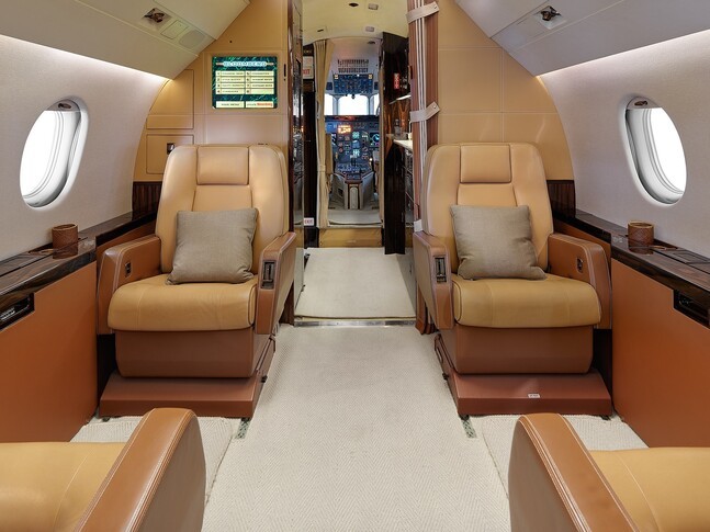 1996 Dassault Falcon 2000 For Sale | CH. 7934.1 hrs. | AvBuyer