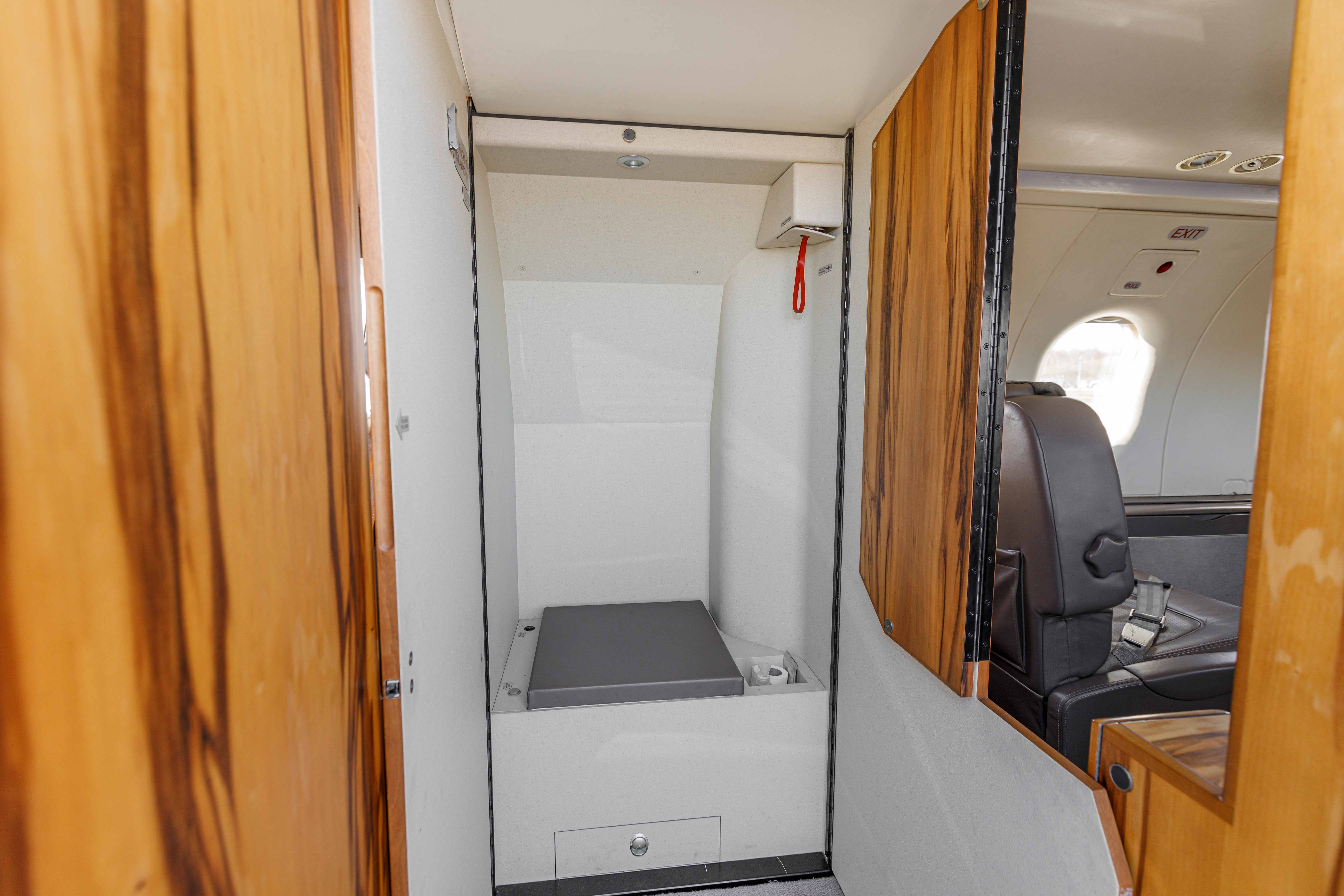 2011 Pilatus PC-12 NG For Sale | Denmark. 2298 hrs. | AvBuyer