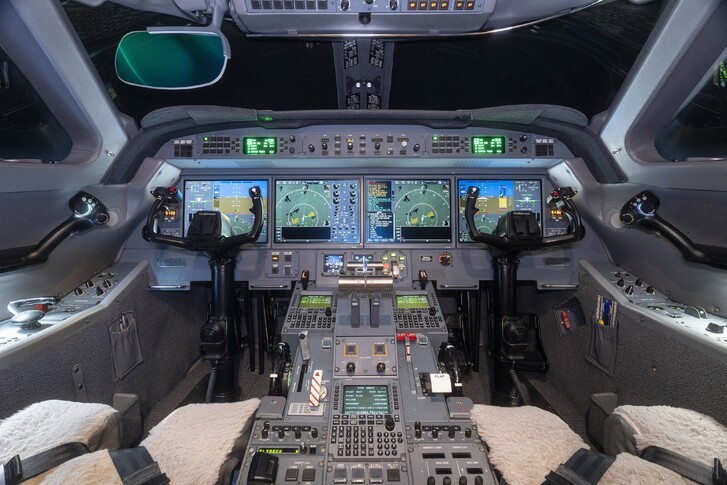 Gulfstream G5 Cockpit
