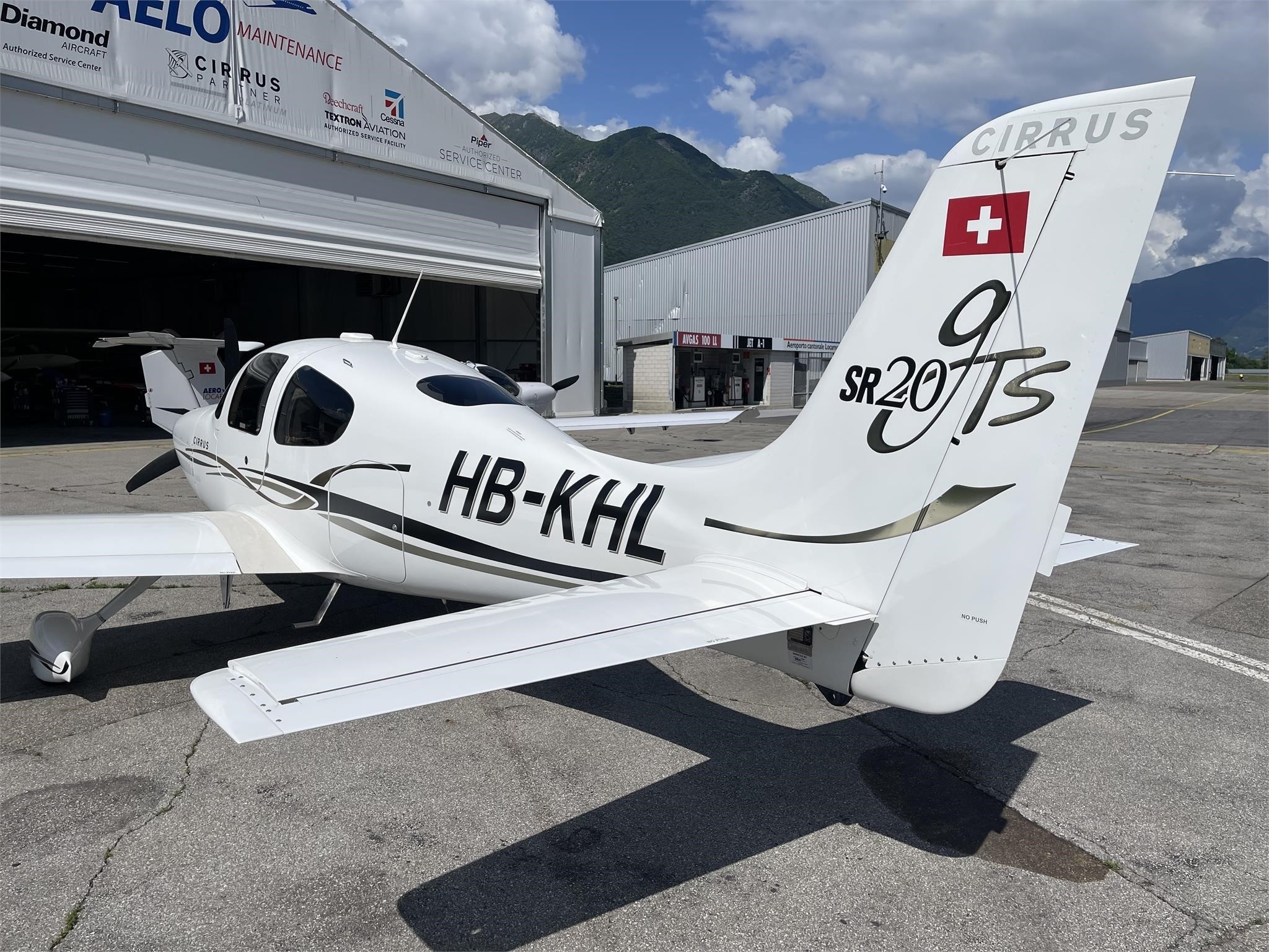 2006 Cirrus SR20 G2 For Sale | CH. 800 hrs. | AvBuyer