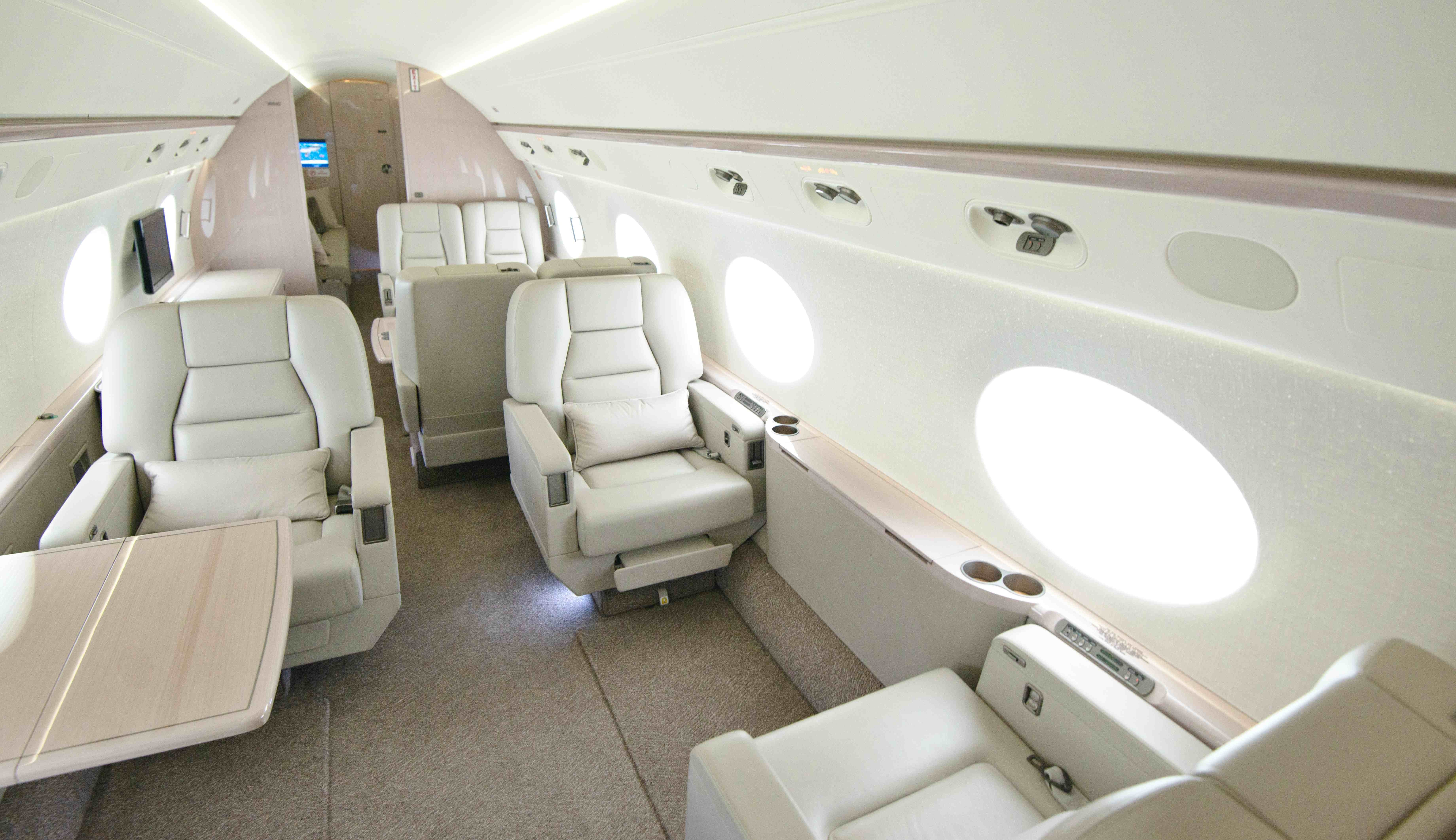 2018 Gulfstream G550 For Sale | England, UK. 800 hrs. | AvBuyer