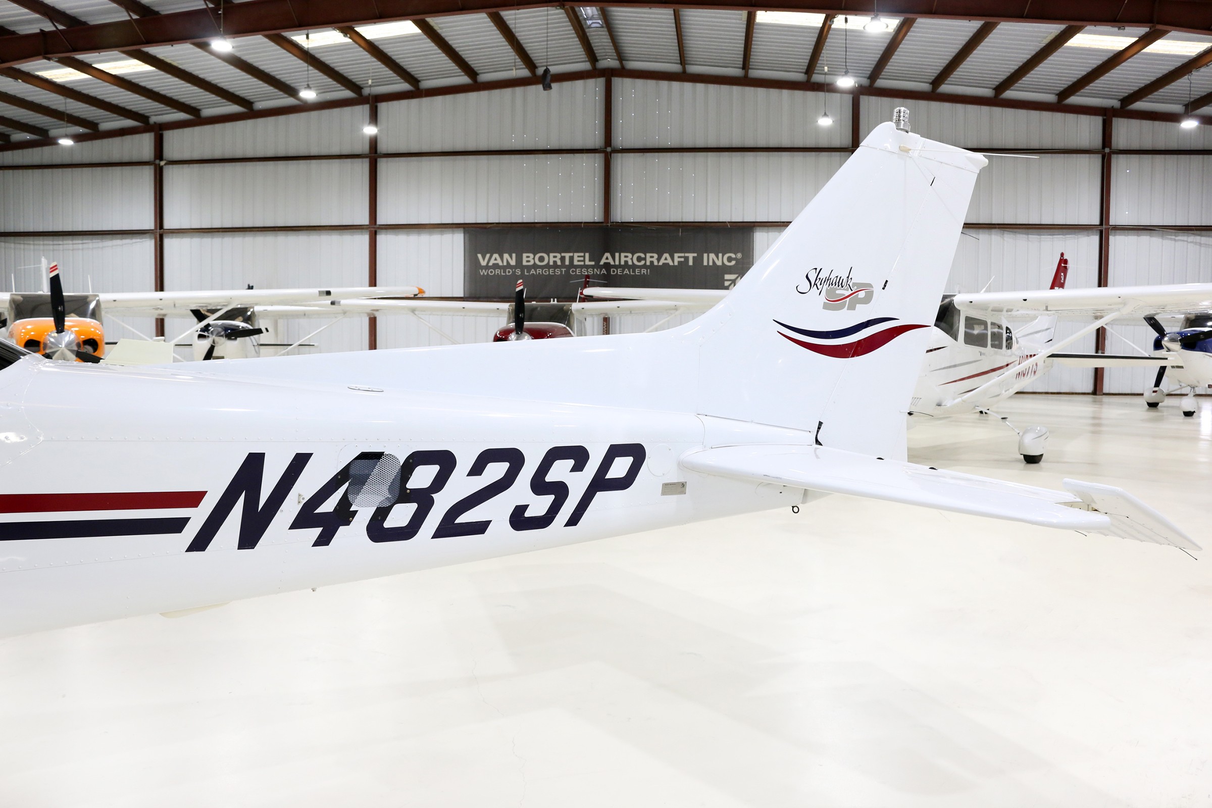 1998 Cessna 172SP Skyhawk For Sale | TX, US. 1382 hrs. | AvBuyer