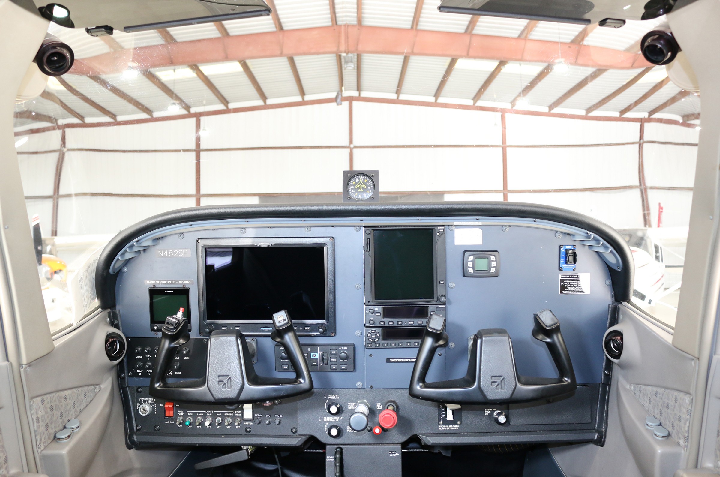 1998 Cessna 172SP Skyhawk For Sale | TX, US. 1382 hrs. | AvBuyer