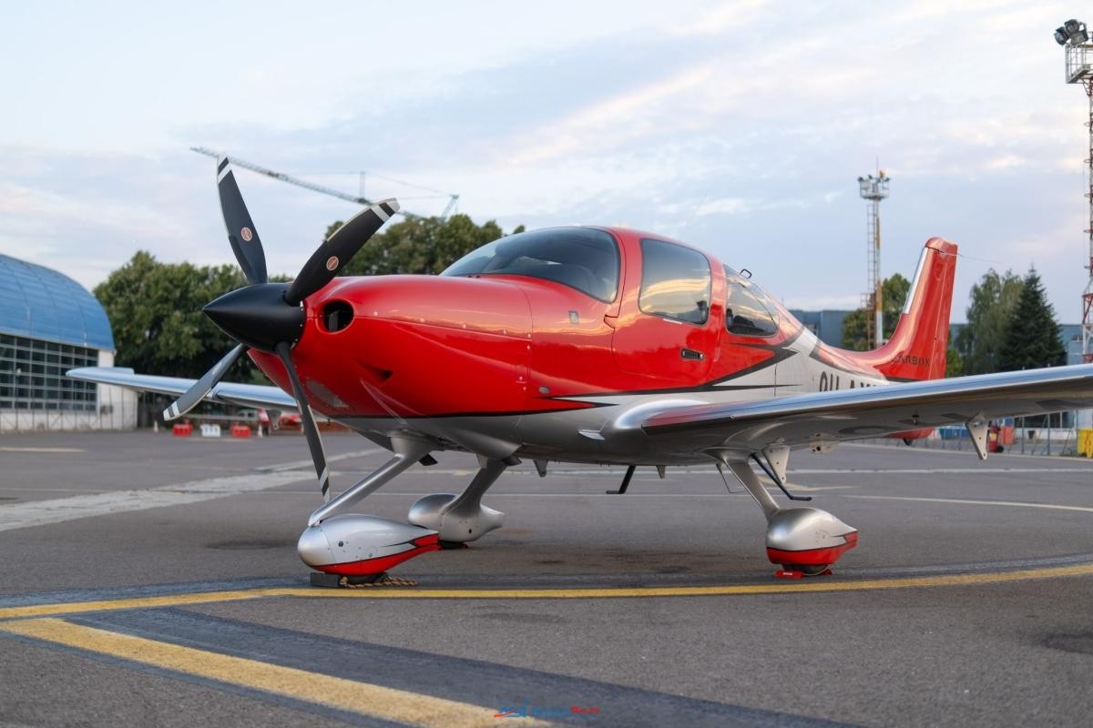 2021 Cirrus SR22T G6 GTS For Sale | Germany. 246 hrs. | AvBuyer