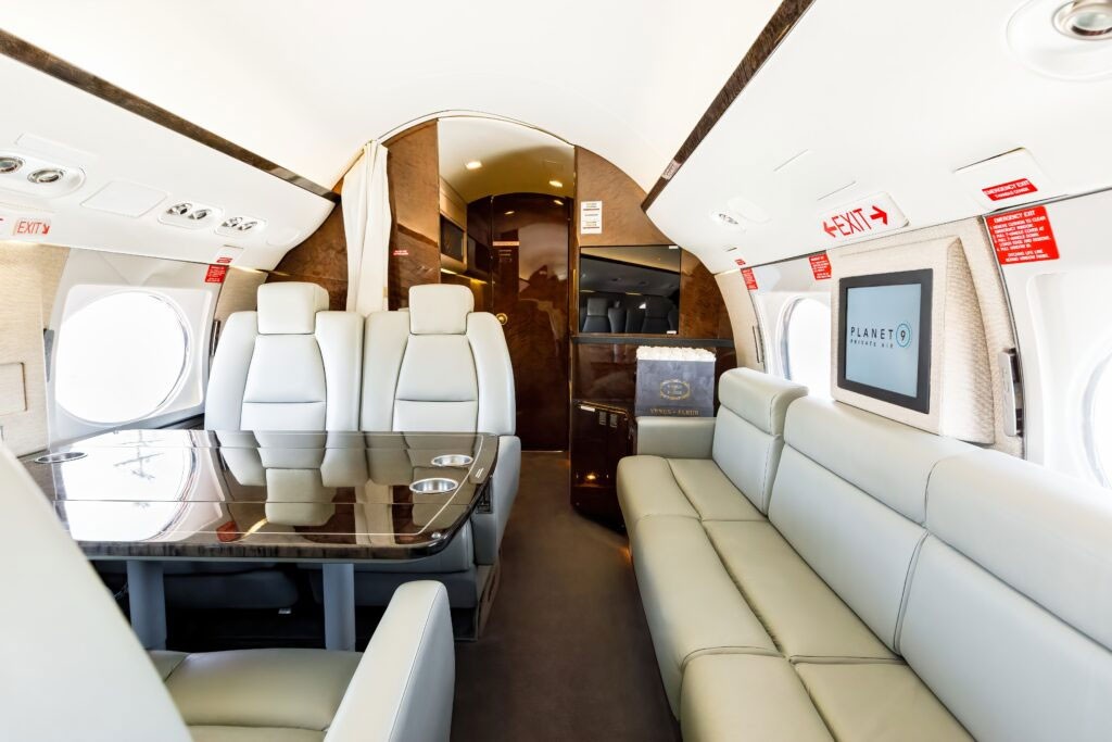1997 Gulfstream V For Sale | FL, US. 10350 hrs. | AvBuyer