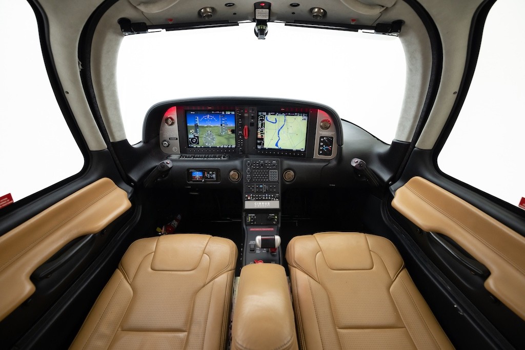 2016 Cirrus SR22-G5 TURBO GTS For Sale | IA, US. 965 hrs. | AvBuyer