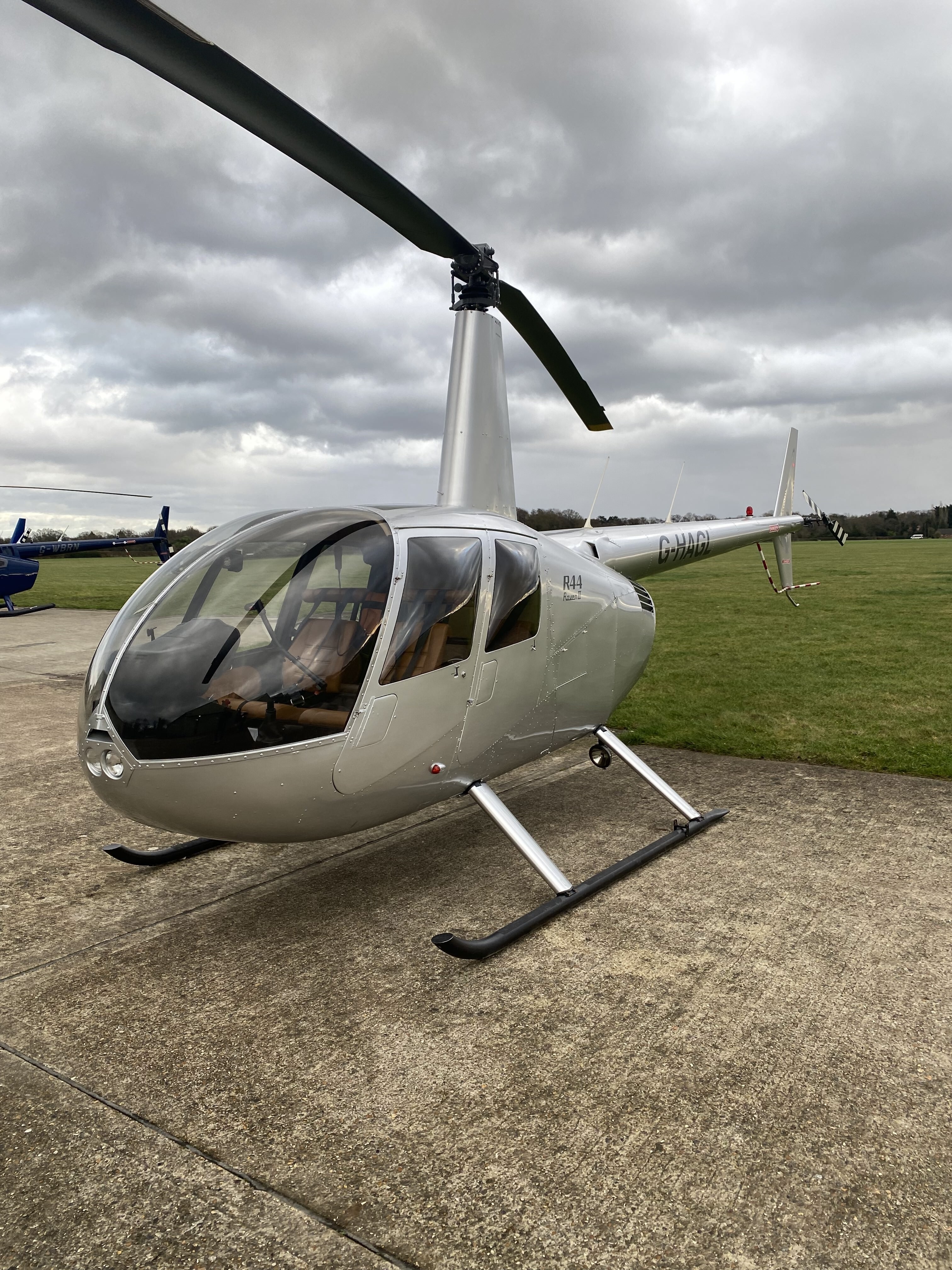 2008 Robinson R44 Raven II For Sale | England, UK. 615 hrs. | AvBuyer