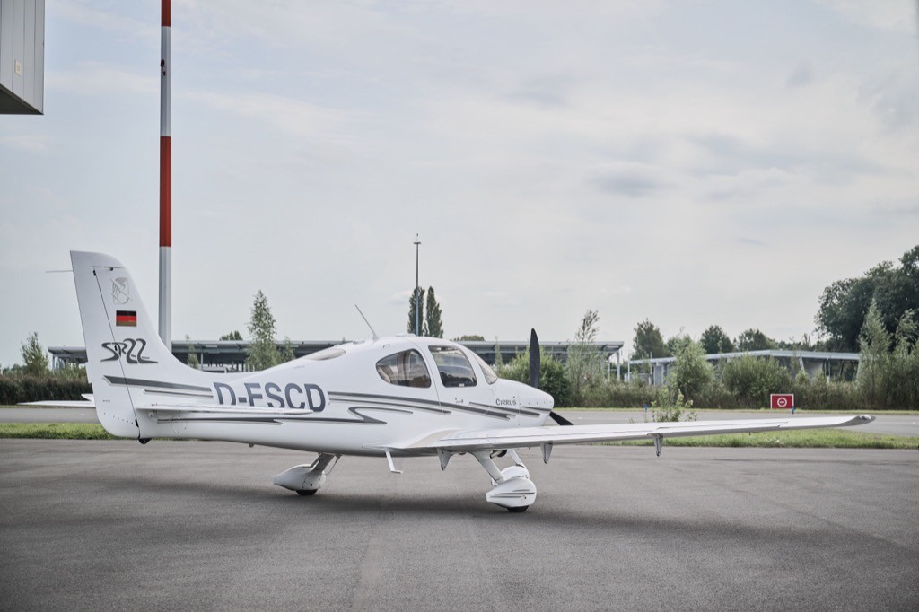 2004 Cirrus SR22 For Sale | Belgium. 1470 hrs. | AvBuyer