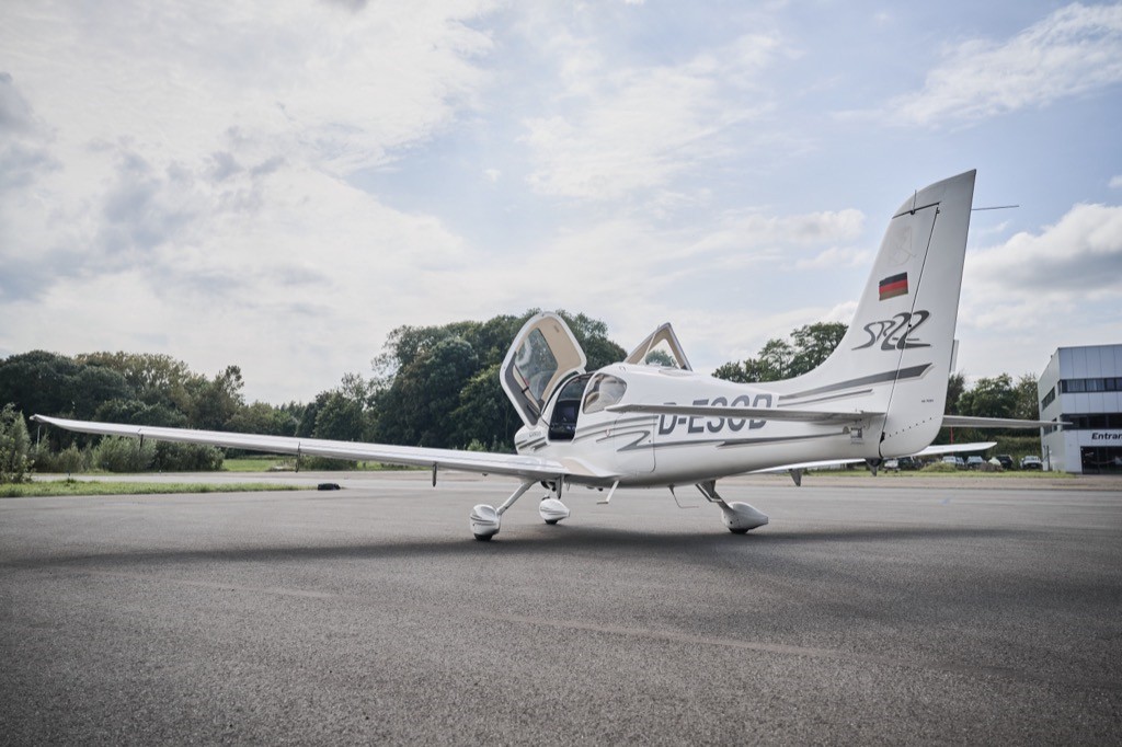 2004 Cirrus SR22 For Sale | Belgium. 1470 hrs. | AvBuyer