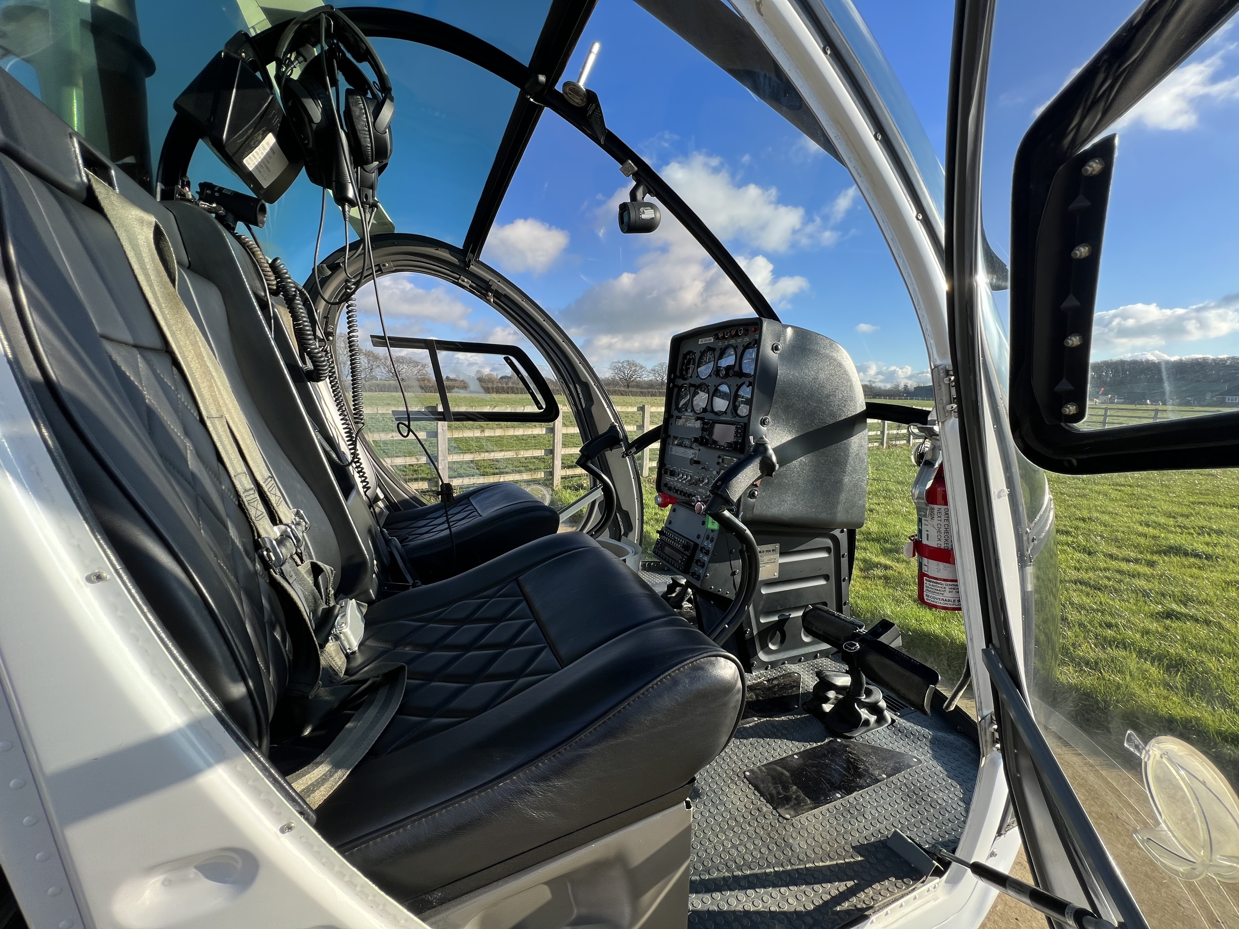 2007 Schweizer 300CBi For Sale | England, UK. 1970 hrs. | AvBuyer