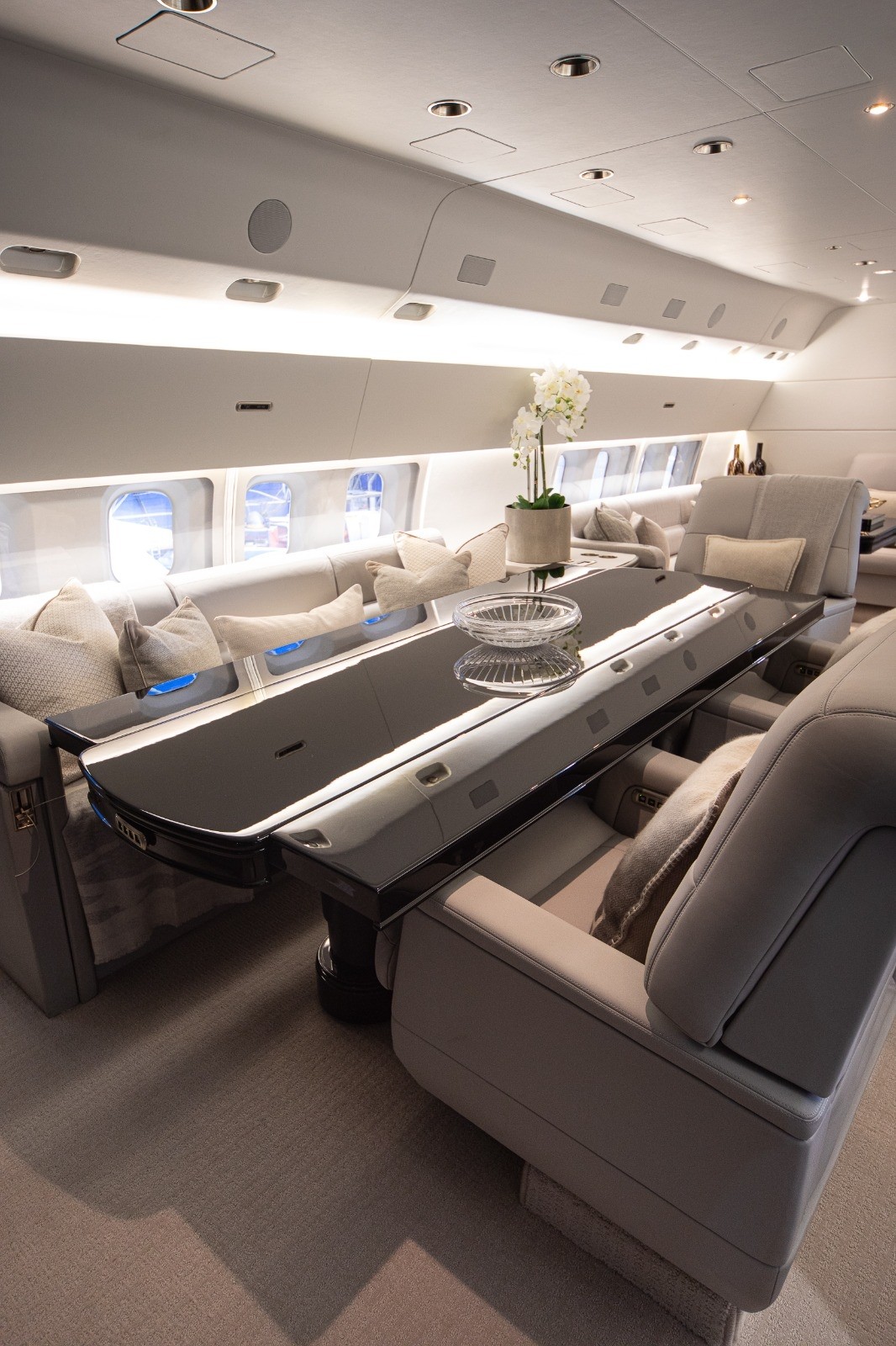 2000 Boeing BBJ For Sale | England, UK. 6598 hrs. | AvBuyer