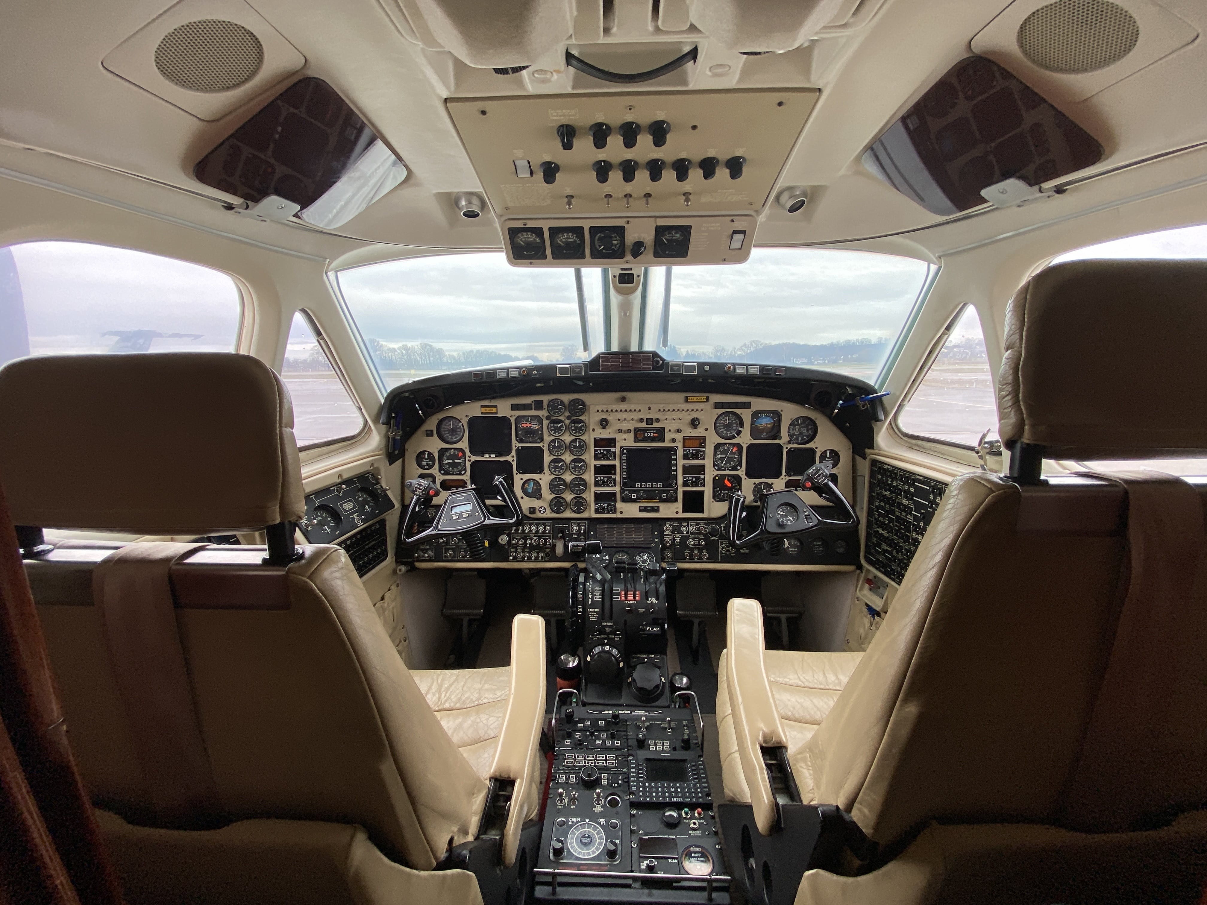1997 Beechcraft King Air 350 For Sale | Germany. 3224 hrs. | AvBuyer