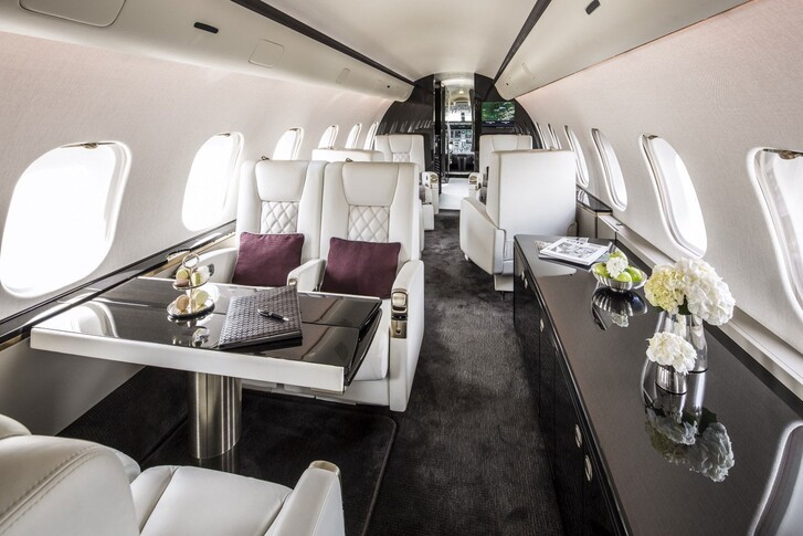 2006 Bombardier Global 5000 For Sale | England, UK. 4967 hrs. | AvBuyer