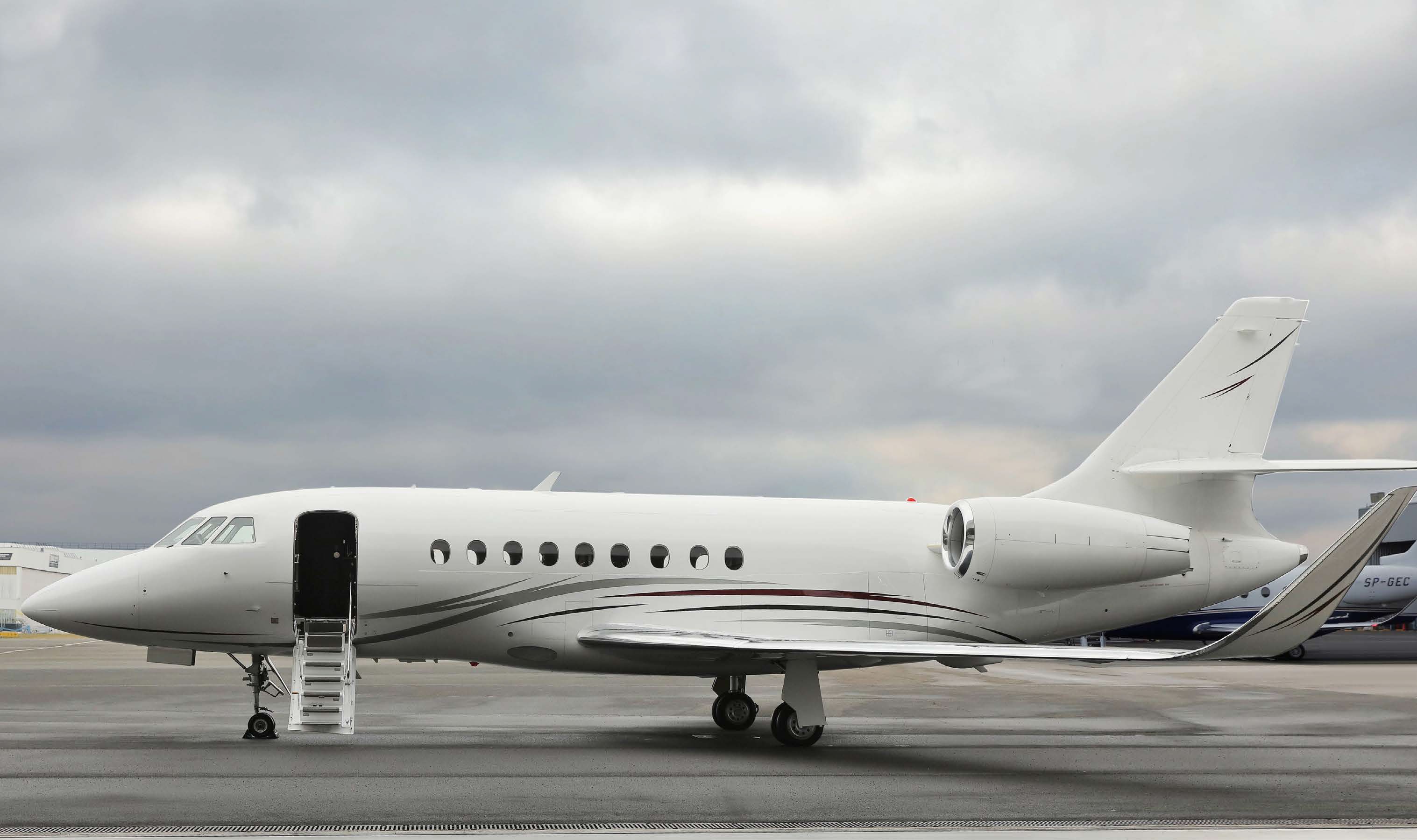Dassault Falcon 2000LXS Jets Worldwide | AvBuyer