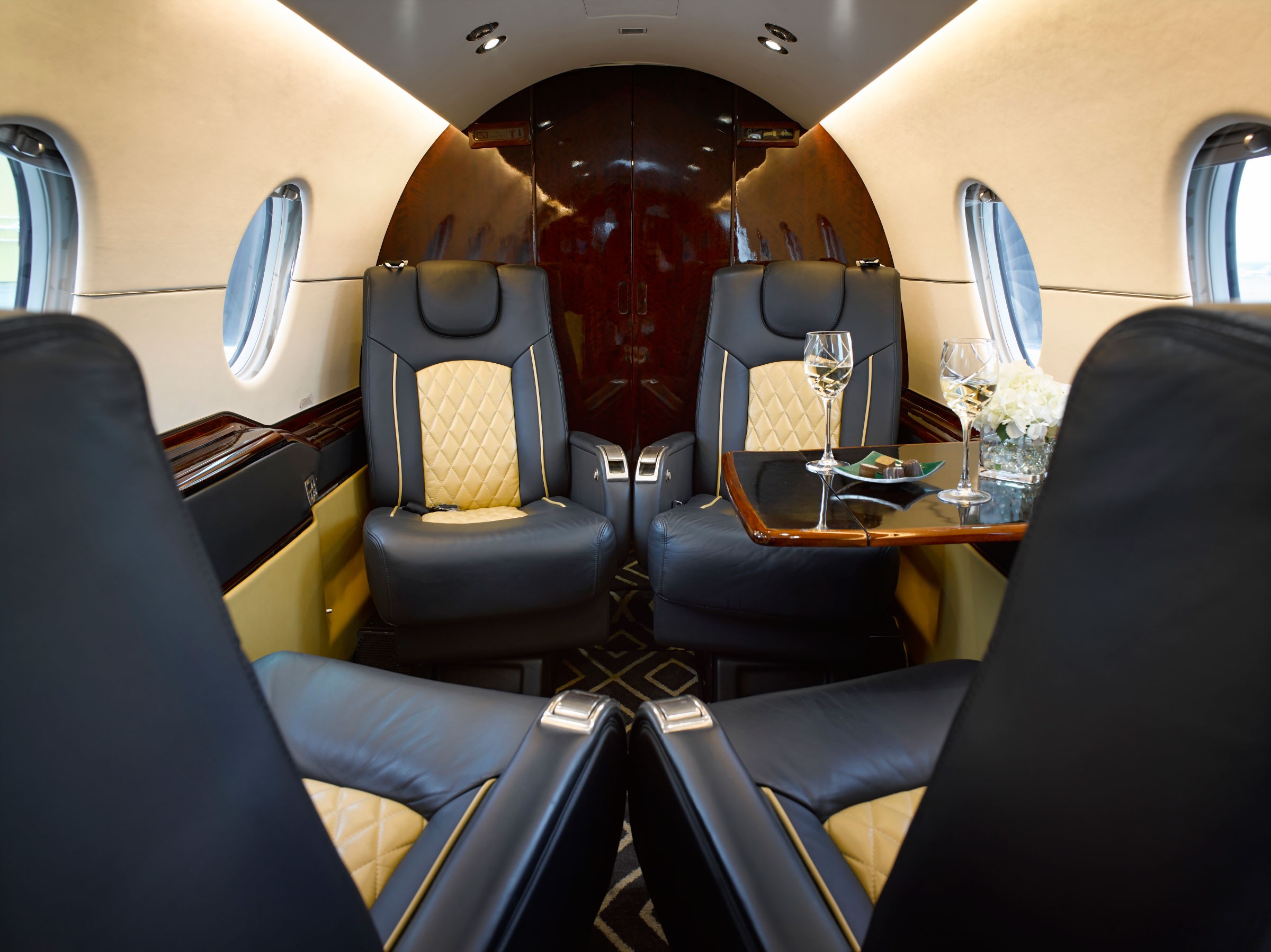 2006 Hawker 400XP For Sale | FL, US. 5271.3 hrs. | AvBuyer