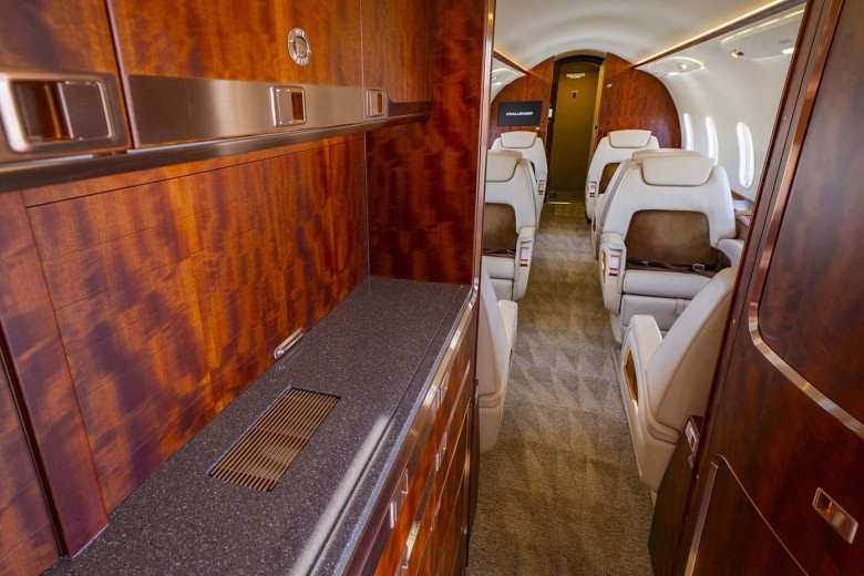 Bombardier Challenger 350 Jets for Sale Worldwide | AvBuyer