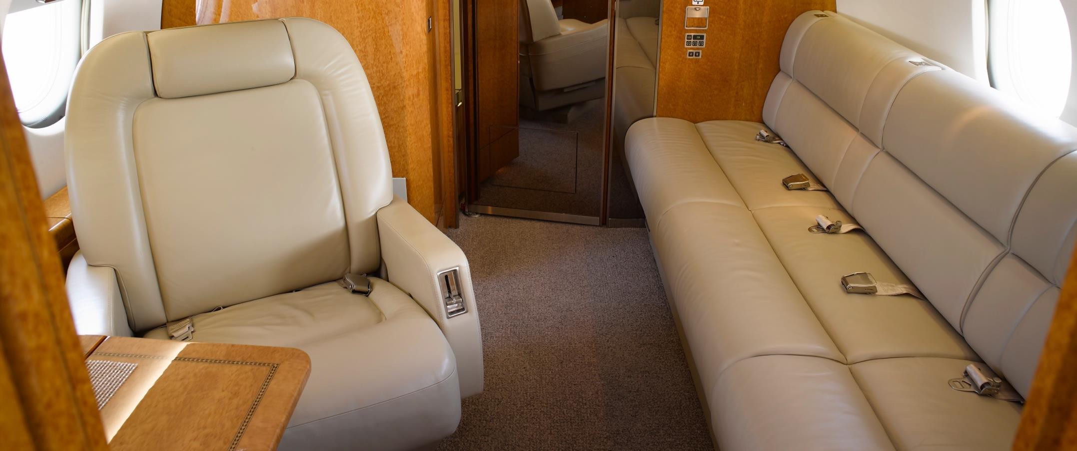 New & Used Falcon 900LX Jets Worldwide | AvBuyer