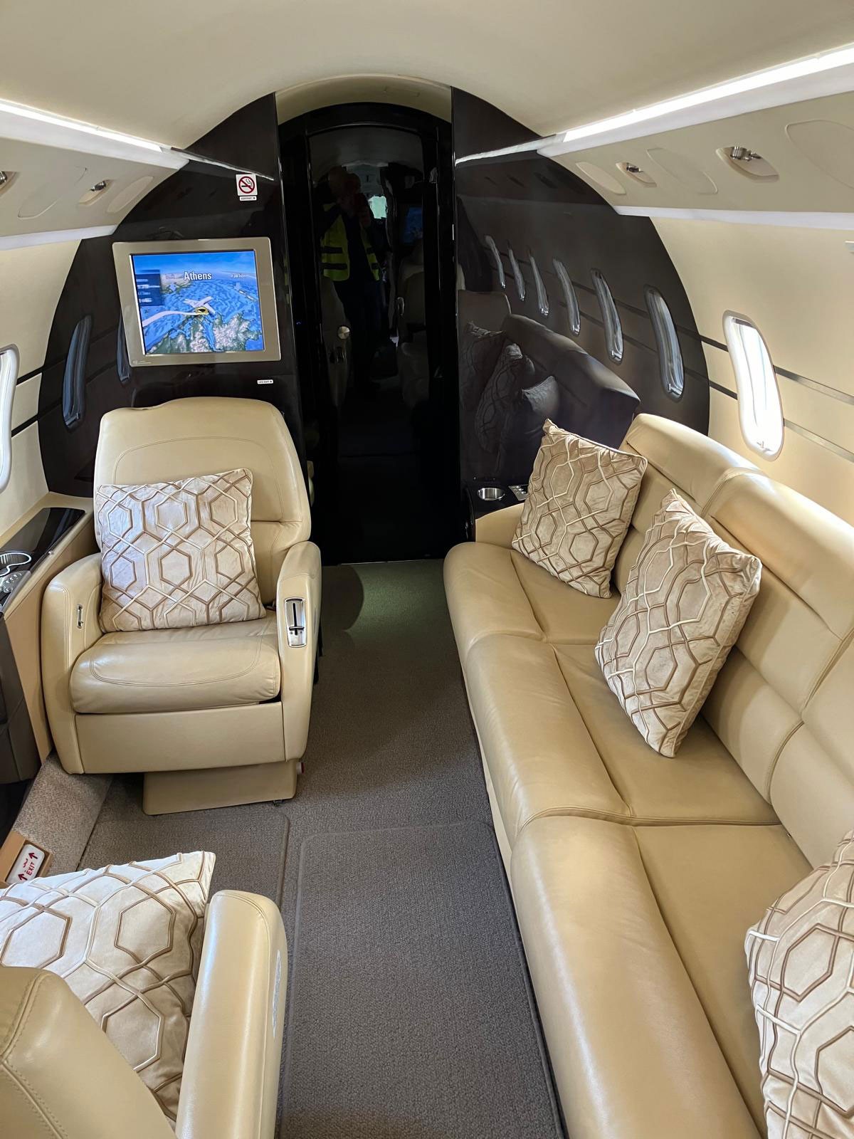 2005 Bombardier Challenger 300 For Sale | Jordan. 3416 hrs. | AvBuyer