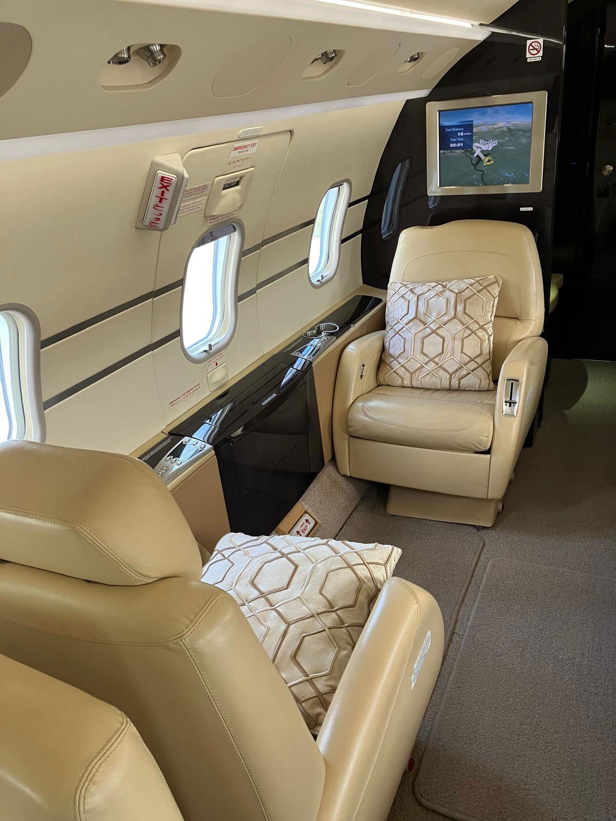 2005 Bombardier Challenger 300 For Sale | Jordan. 3416 hrs. | AvBuyer