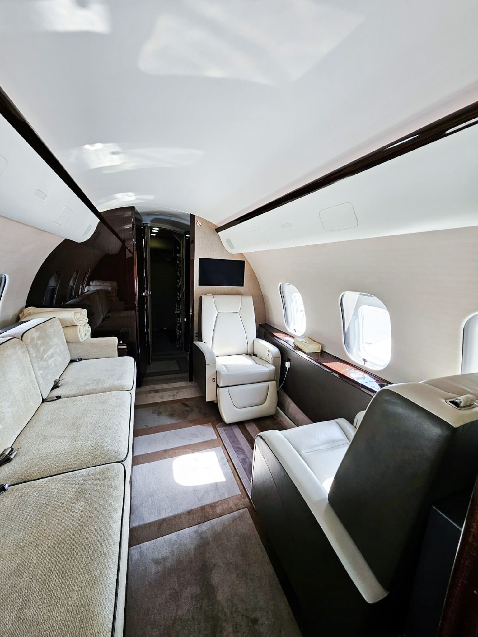Bombardier Global 5000 Jets for Sale Worldwide | AvBuyer