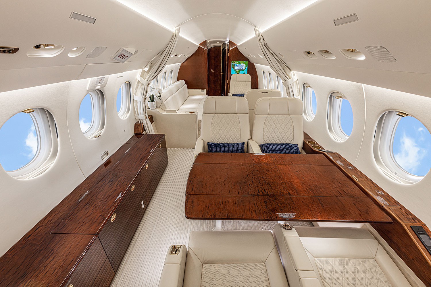 2011 Dassault Falcon 7X For Sale | IL, US. 2811.3 hrs. | AvBuyer