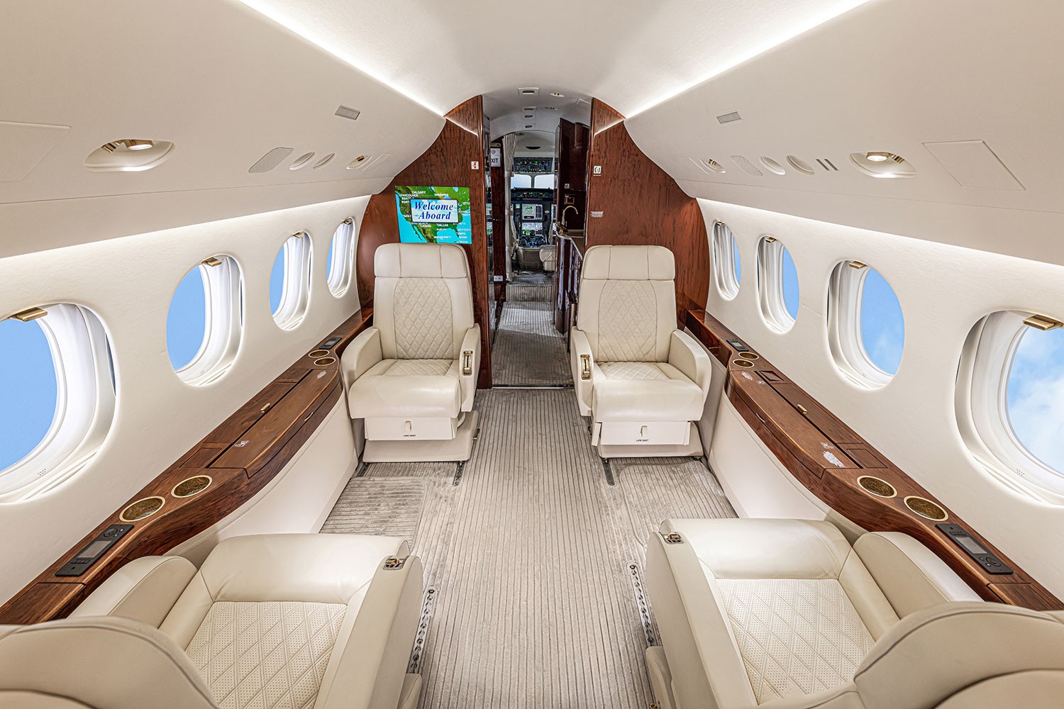 2011 Dassault Falcon 7X For Sale | IL, US. 2756.1 hrs. | AvBuyer