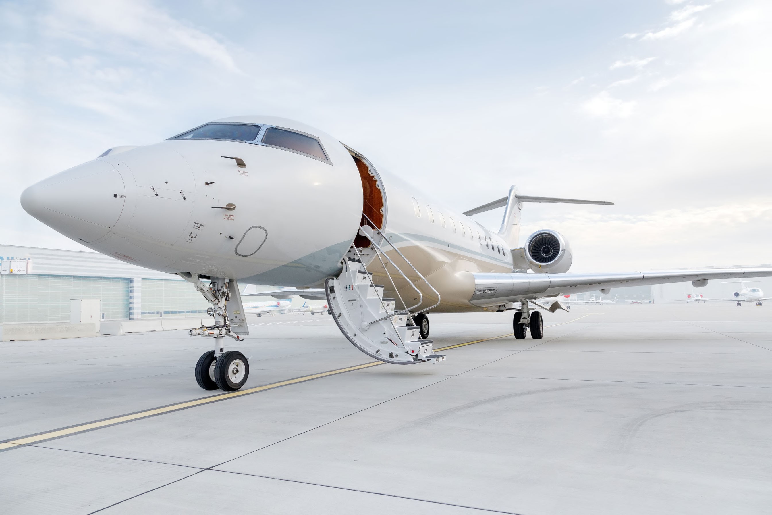 Bombardier Global 5000 Jets for Sale Worldwide | AvBuyer