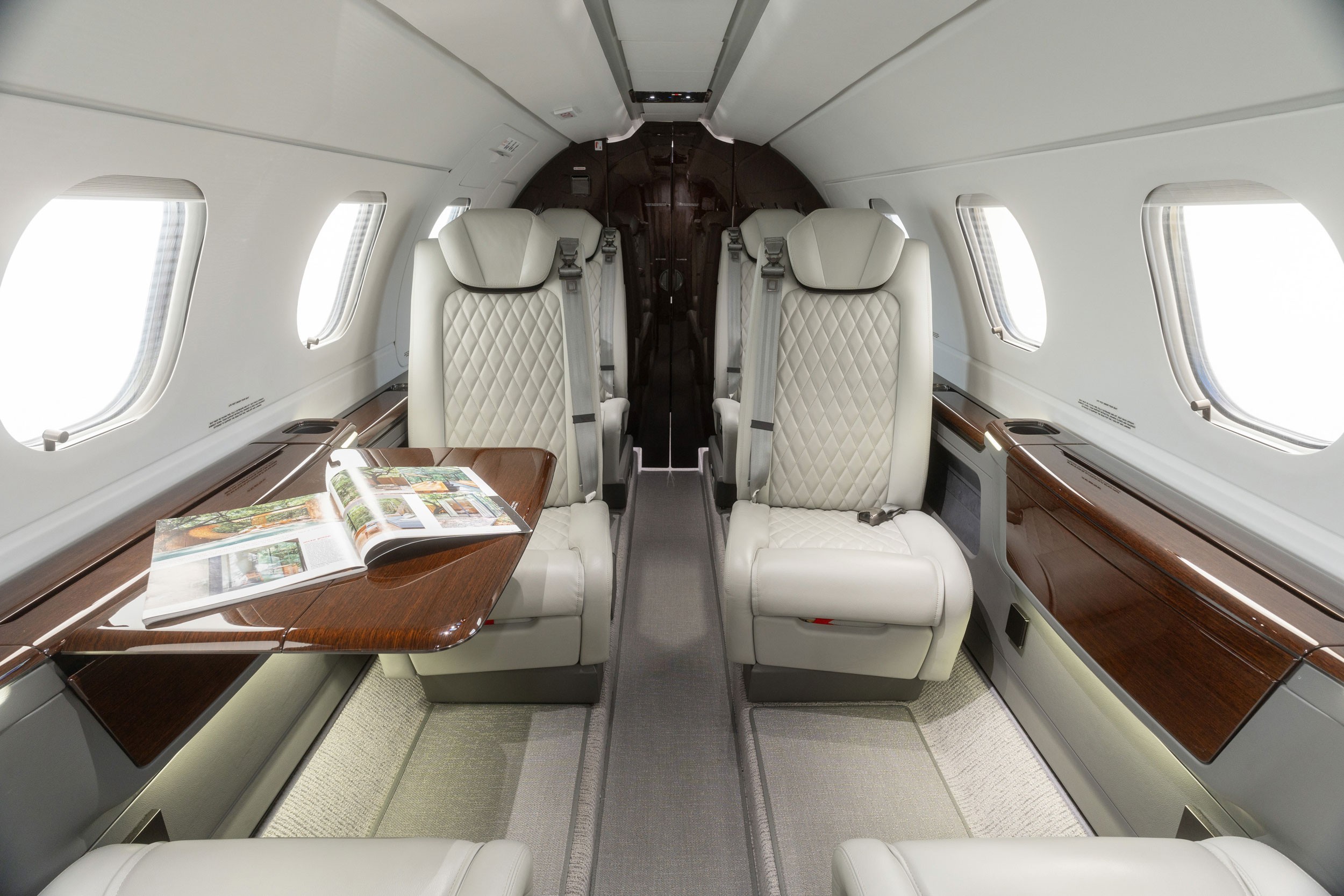 2019 Embraer Phenom 300E For Sale | UT, US. 401 hrs. | AvBuyer