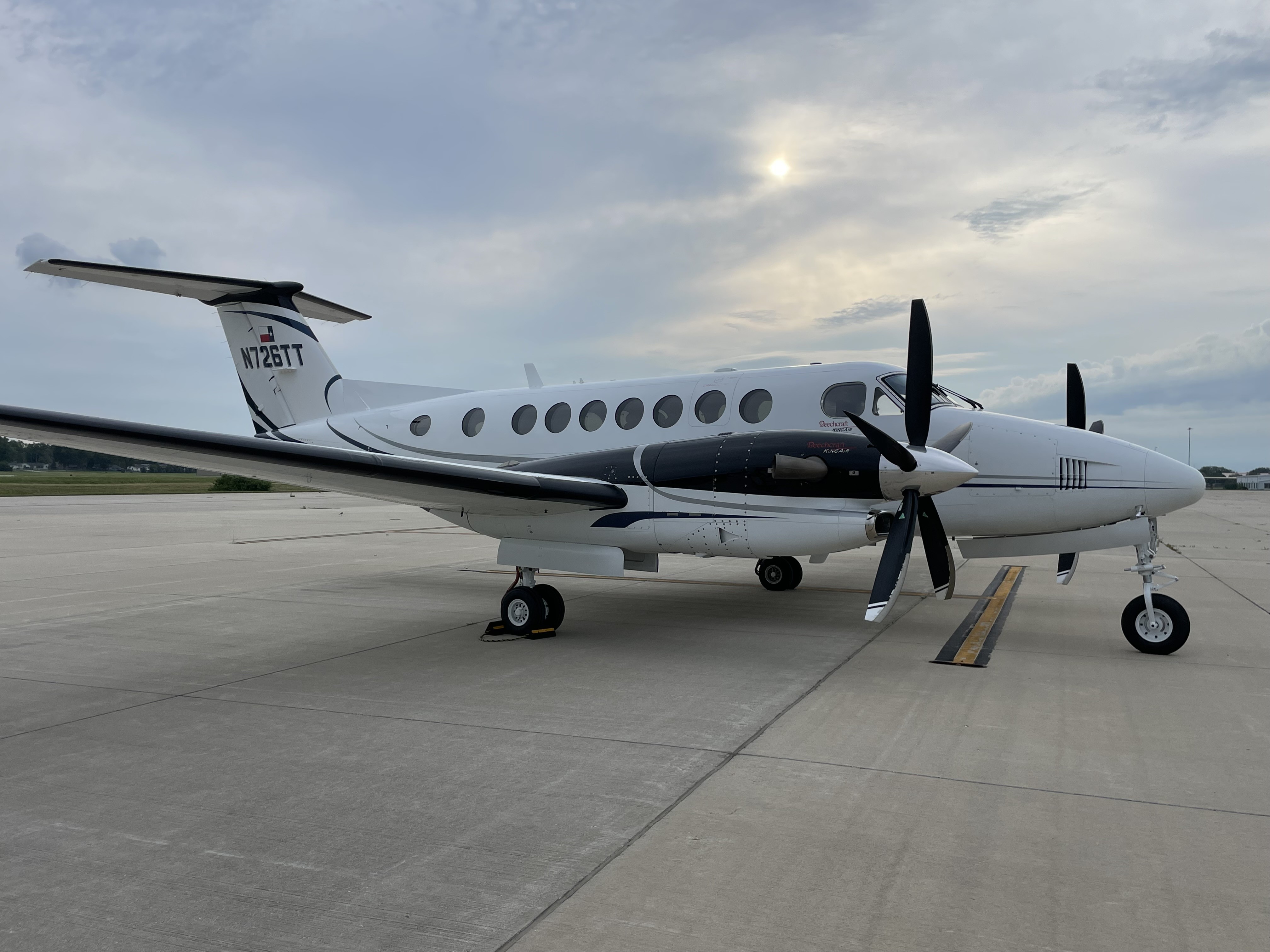 2006 Beechcraft King Air 350 For Sale | IL, US. 3602 hrs. | AvBuyer