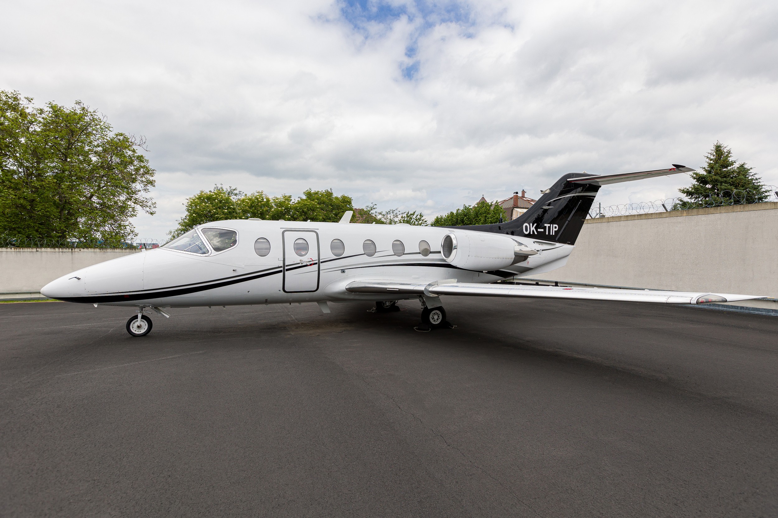 Hawker 1000B Jets for Sale - Page 12 | AvBuyer