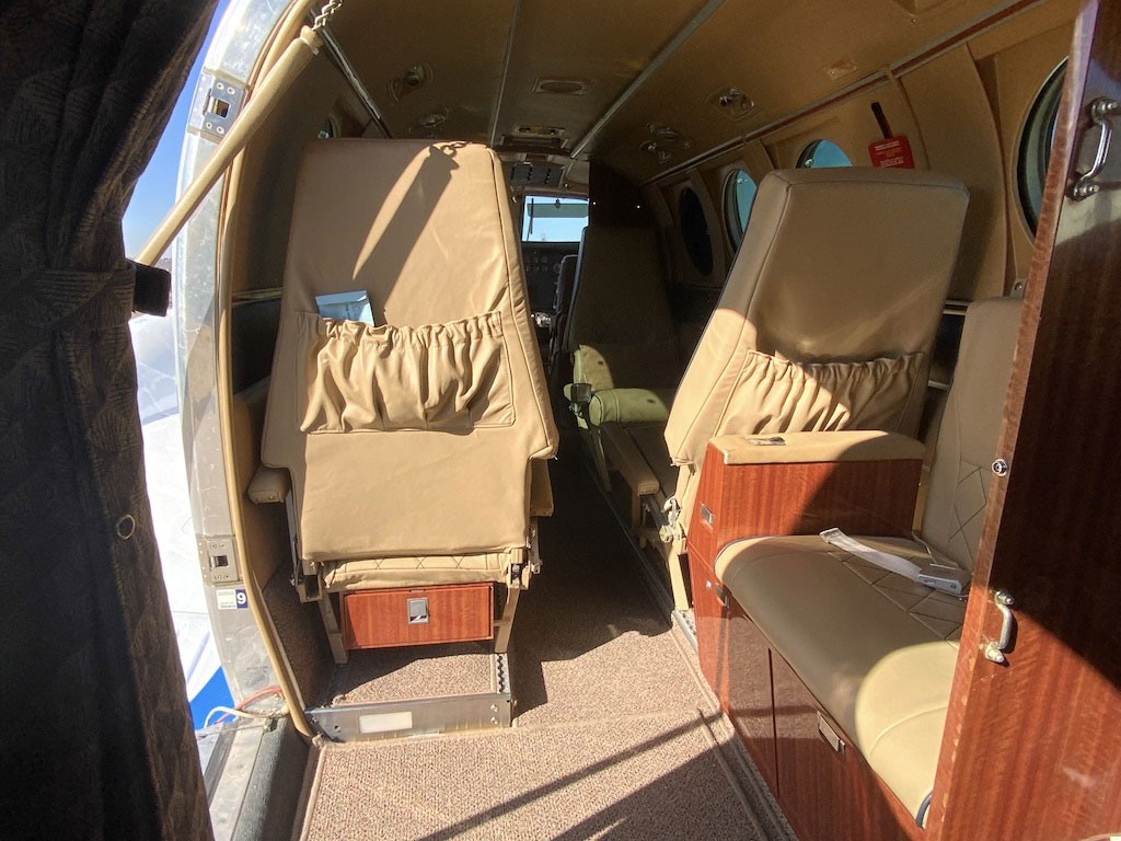 1970 Beechcraft King Air B90 For Sale | CA, US. 8214 hrs. | AvBuyer