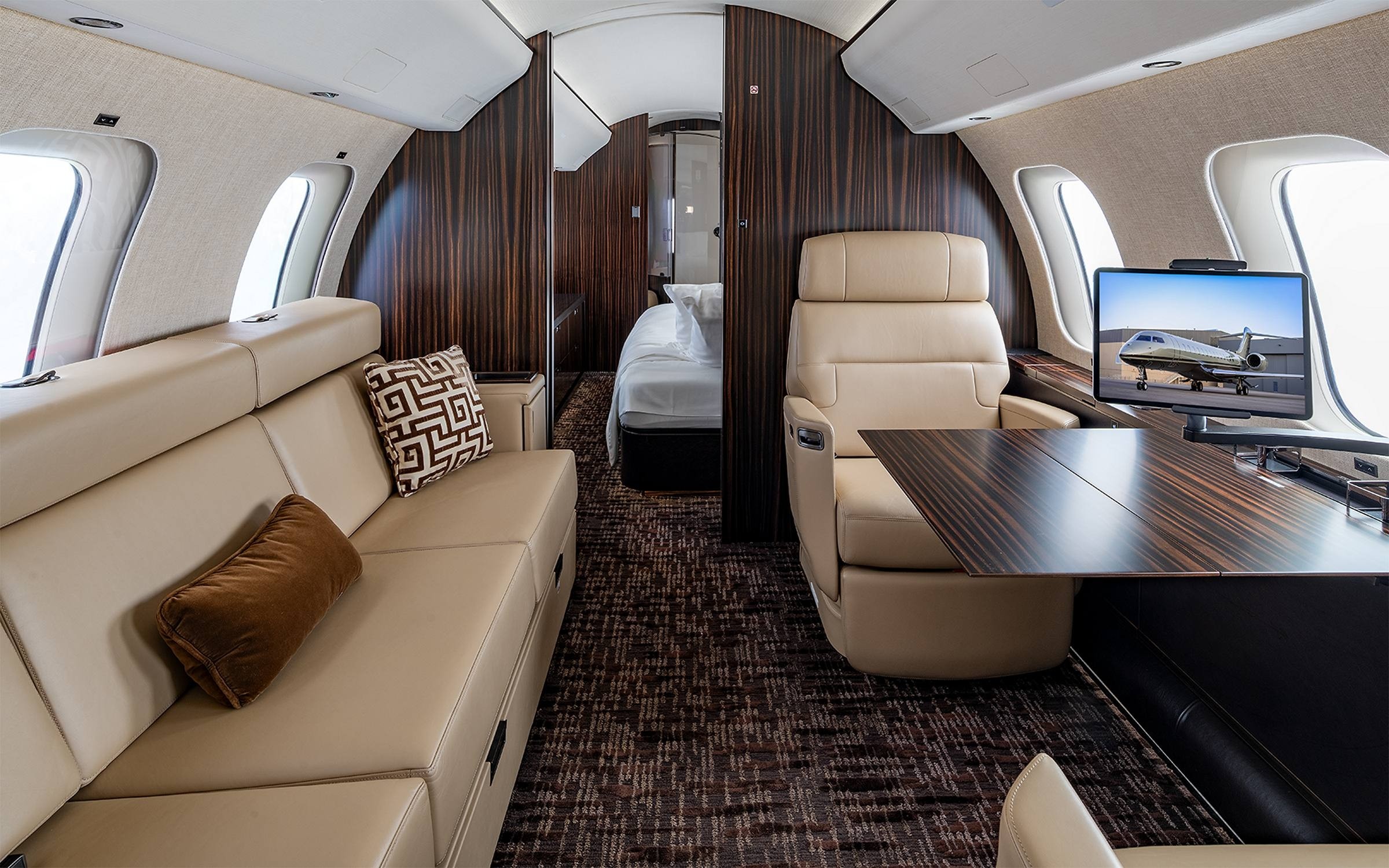2020 Bombardier Global 7500 For Sale | CA, US. 980 hrs. | AvBuyer