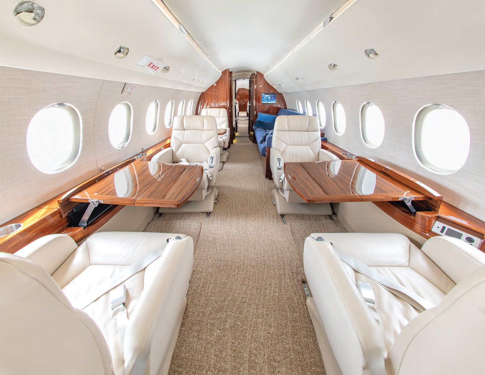 New & Used Falcon 900LX Jets Worldwide | AvBuyer