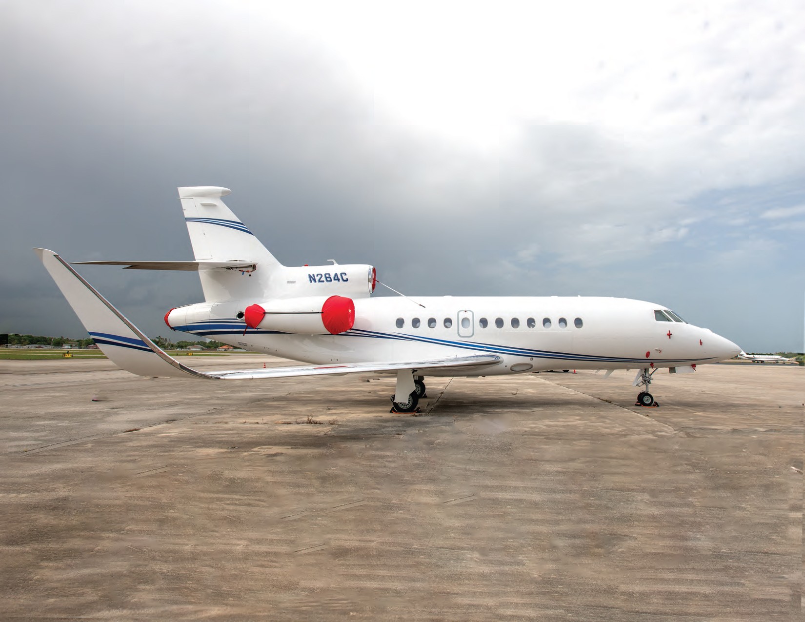 New & Used Falcon 900LX Jets Worldwide | AvBuyer