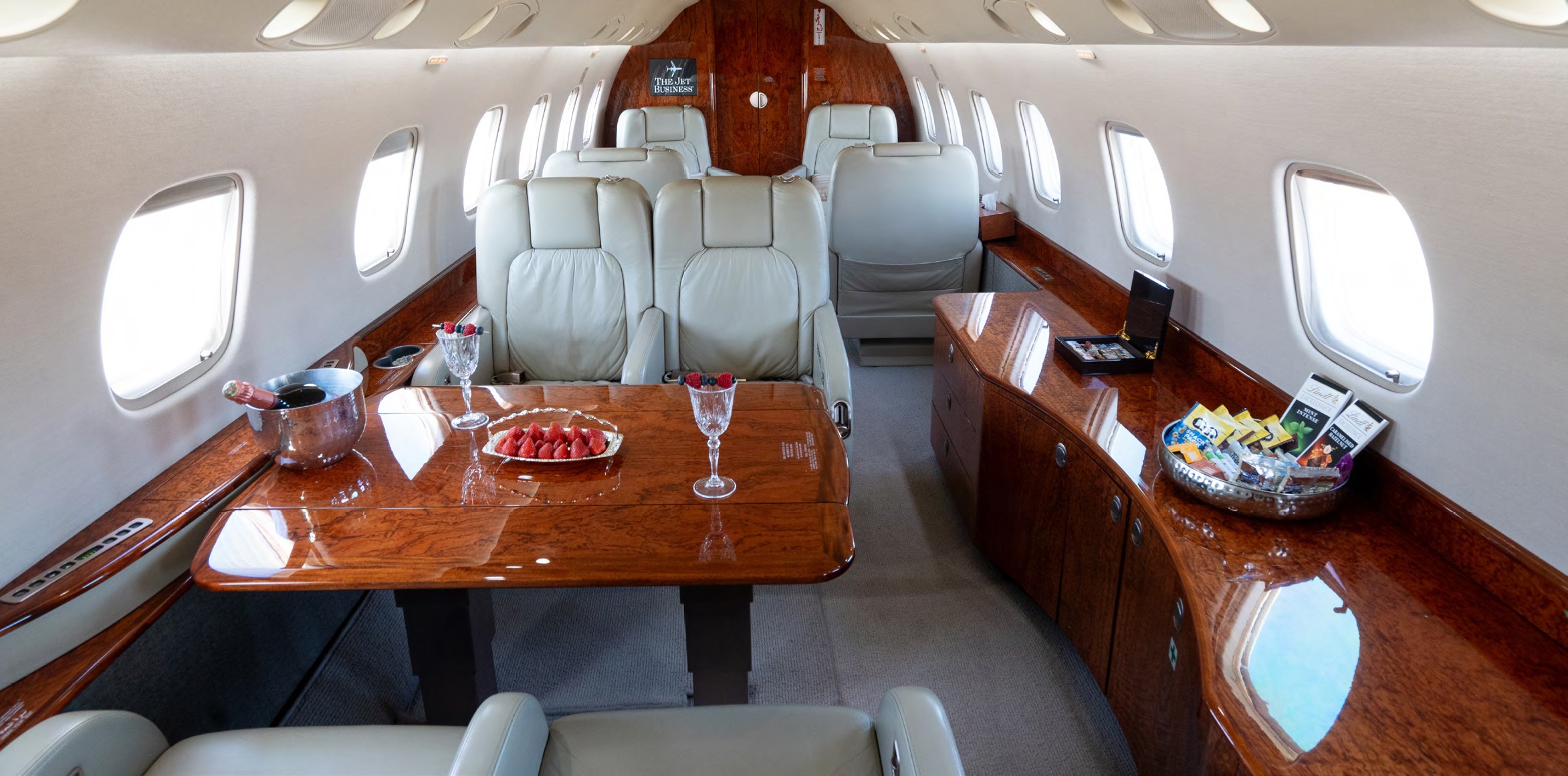 Used Embraer Legacy 600 Jets Worldwide | AvBuyer