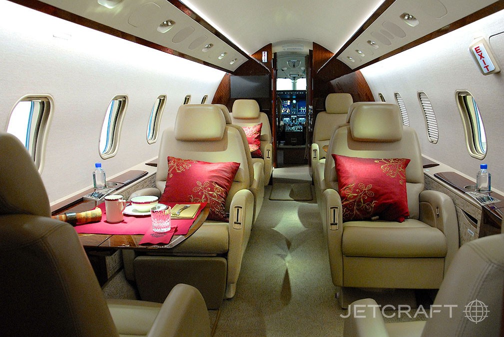 Bombardier Challenger Jets for Sale Worldwide | AvBuyer