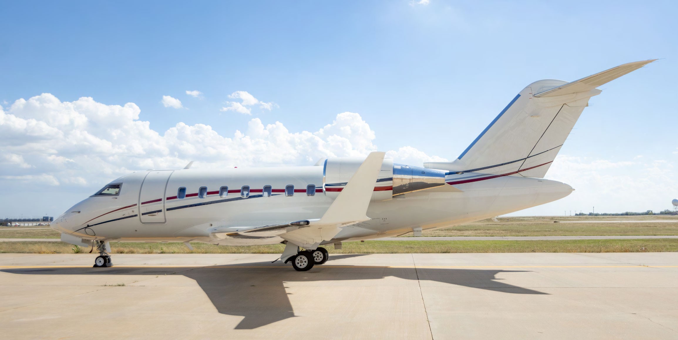 Bombardier Challenger 650 Jets for Sale Worldwide | AvBuyer