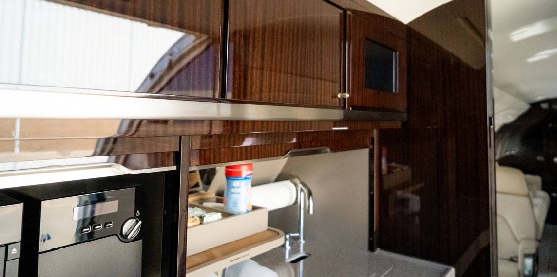 Bombardier Challenger 650 Jets for Sale Worldwide | AvBuyer